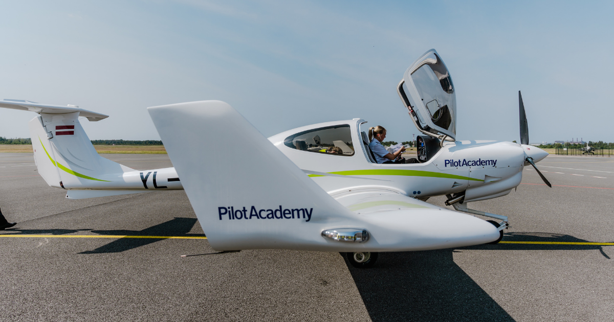 airBaltic People | Flight Instructor (Applicants submission for season ...