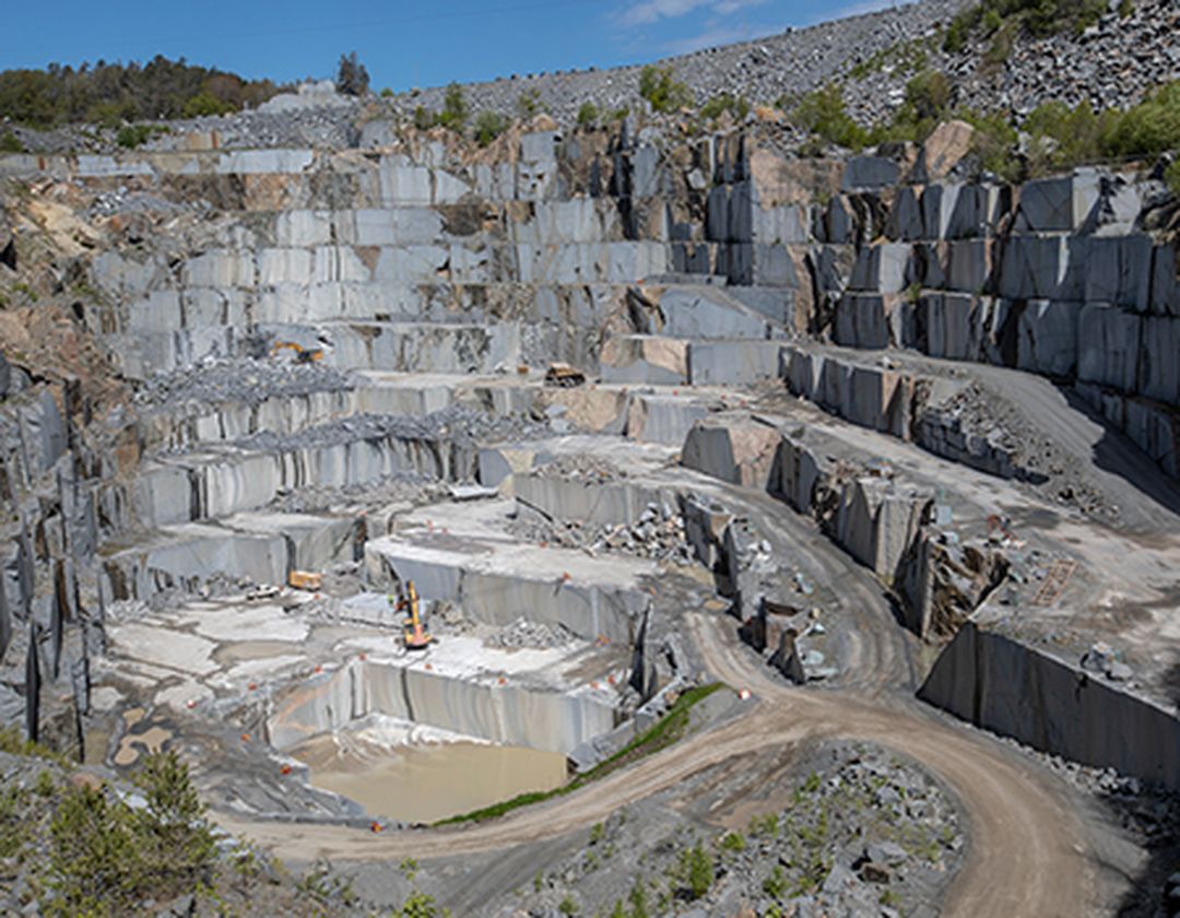 Blue Pearl #1 LG quarry – Norway | Larvik Granite