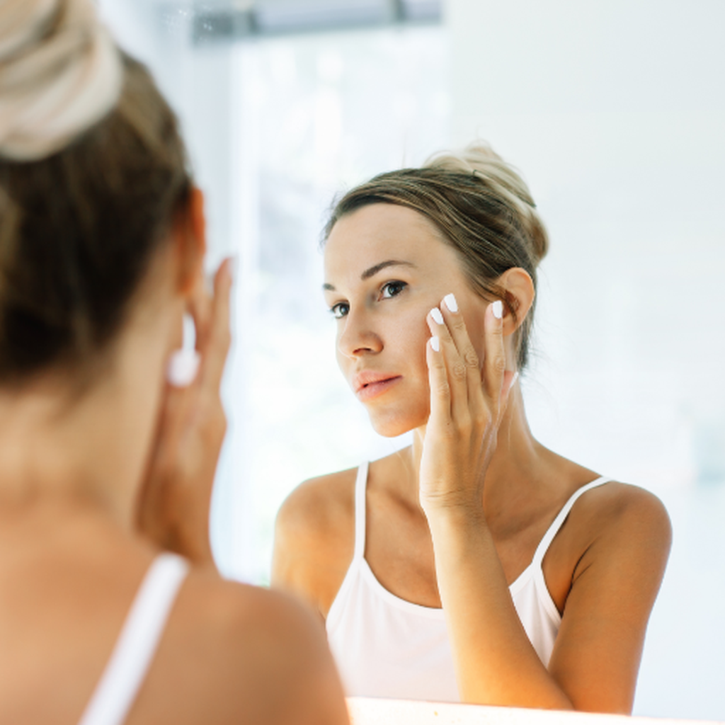 Adapalen gegen Akne – Wirkung, Risiken & Alternativen