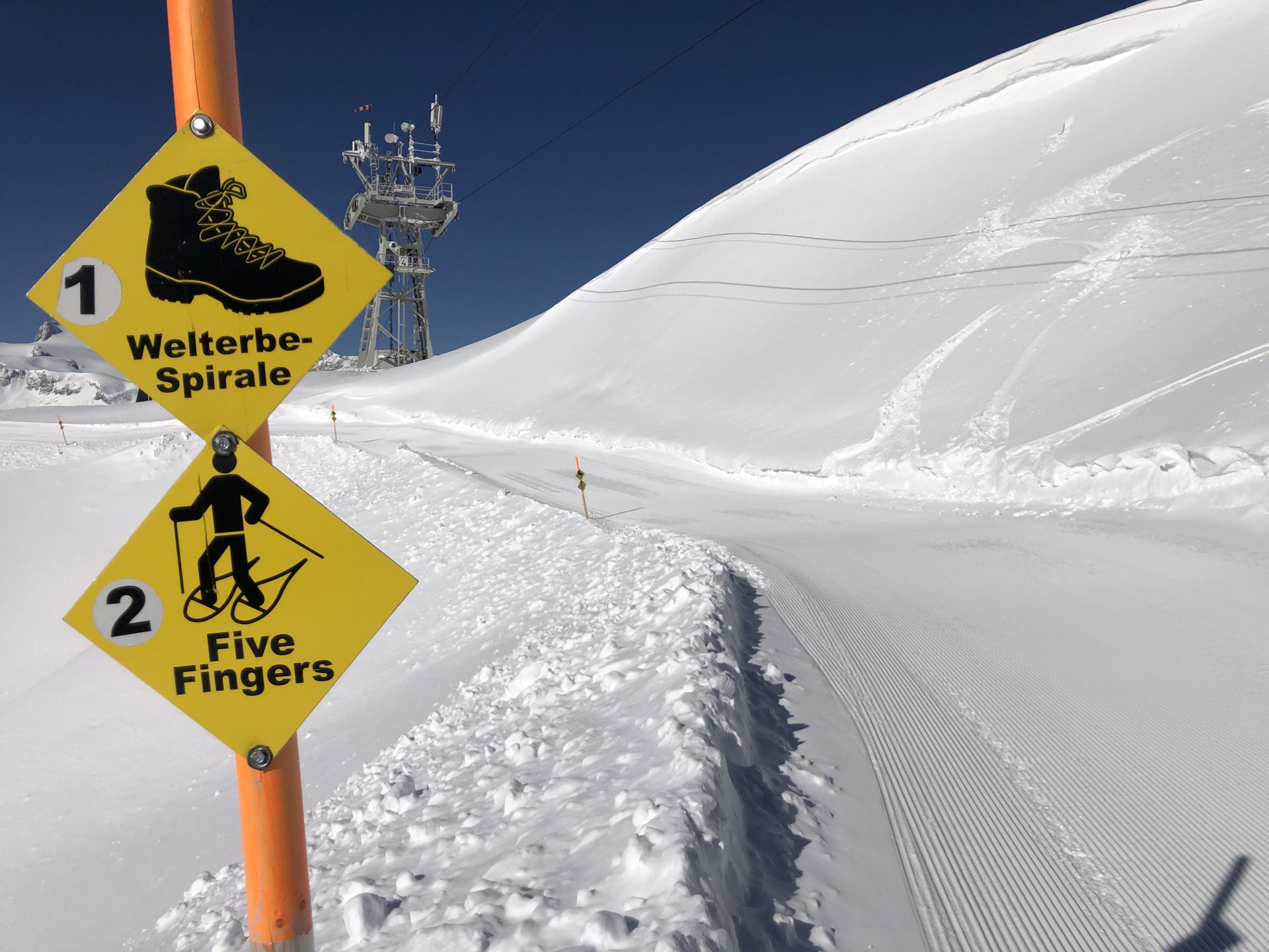 Winter hiking | Dachstein Krippenstein