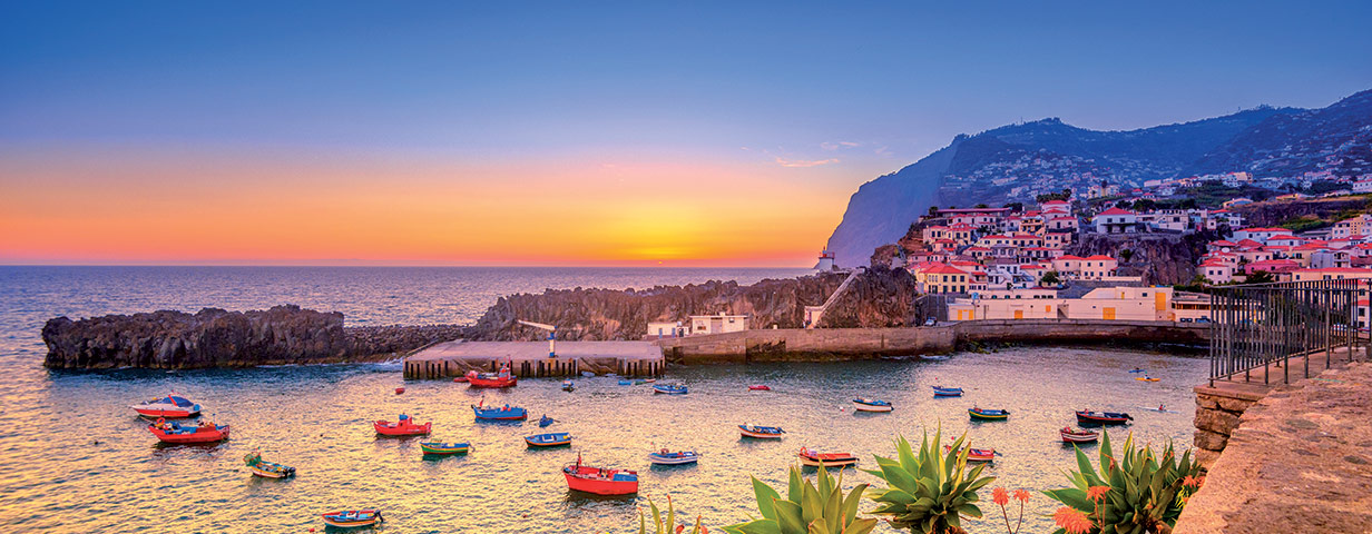 Where To Go On Holiday In April | April Holiday Destinations