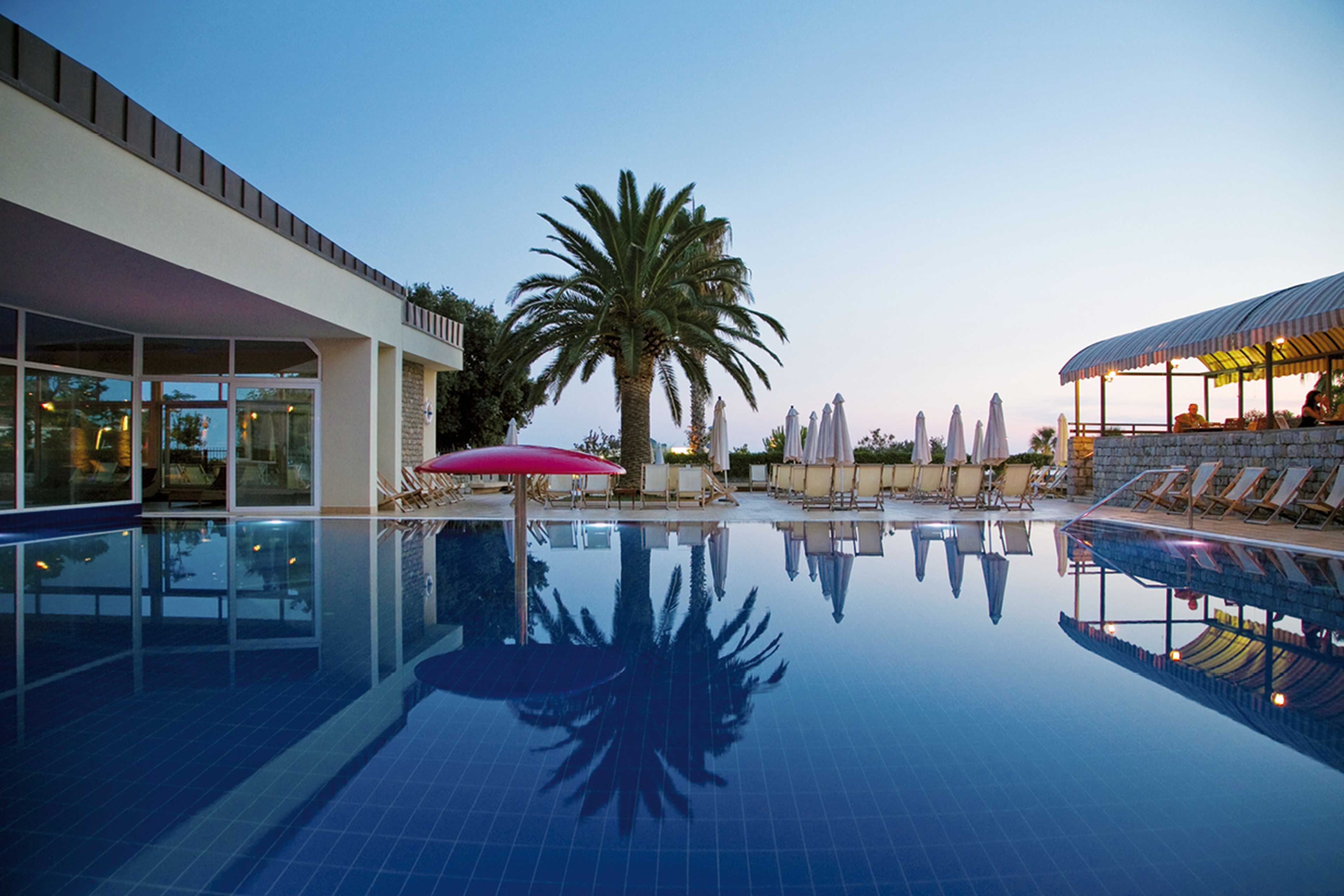 Save on solos with no single supplement on selected tours | Saga Holidays