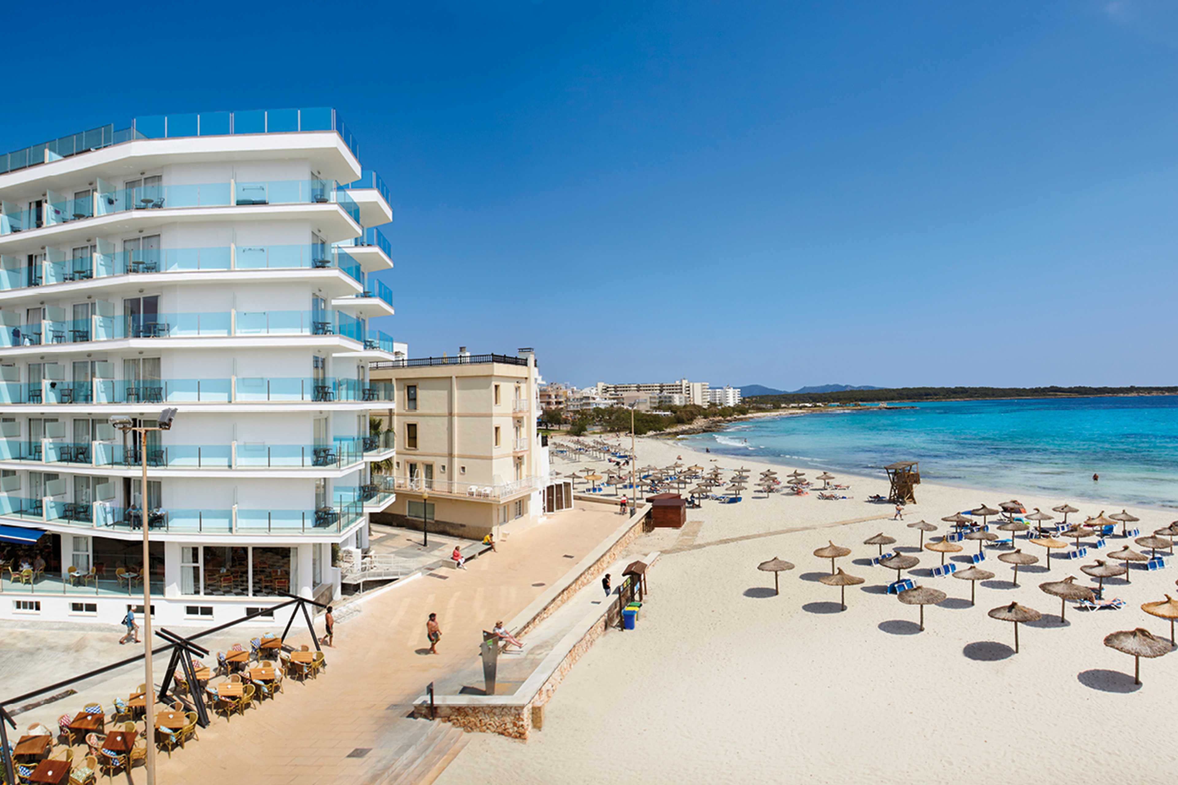 Universal Hotel Perla | Saga Holidays