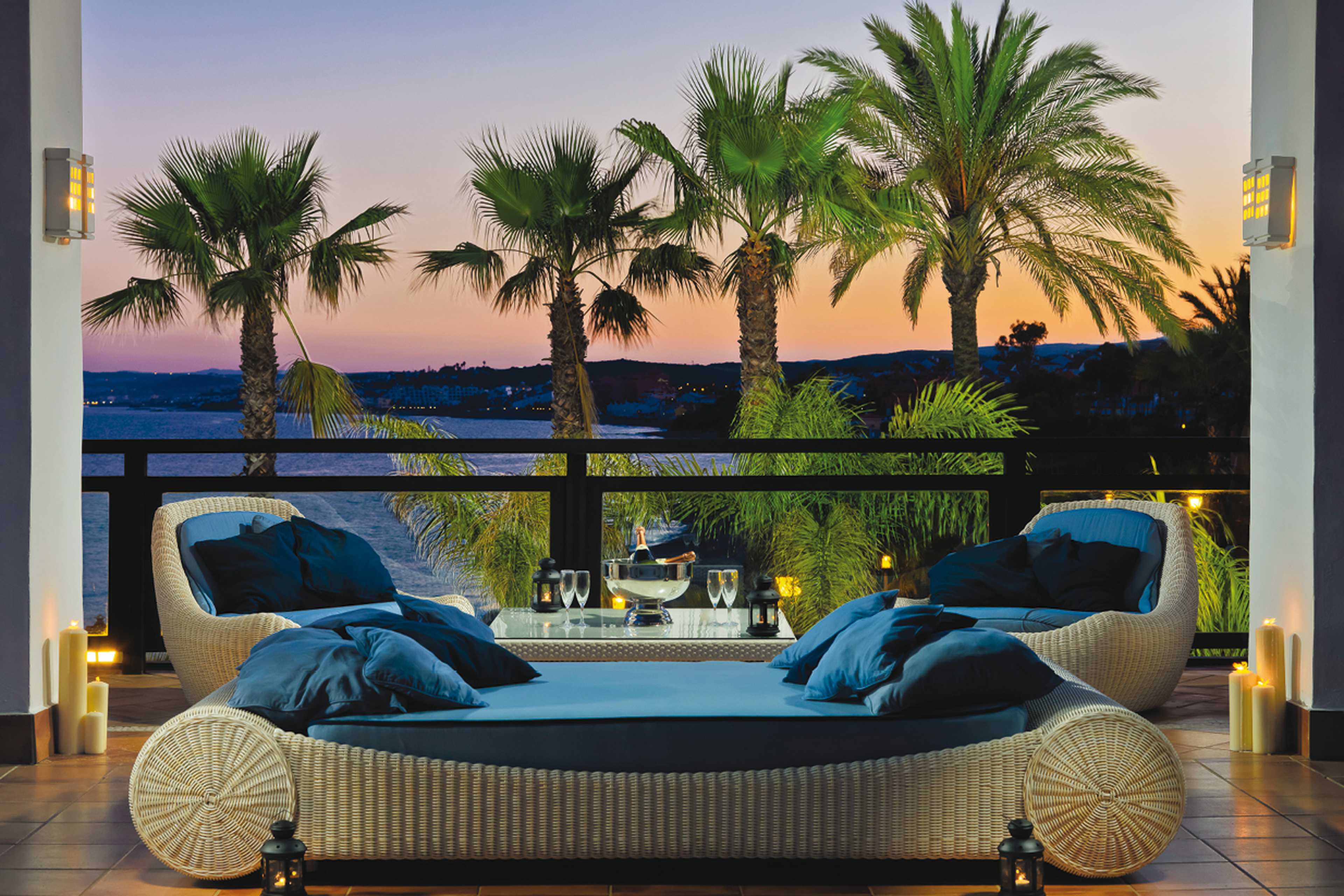 H10 Estepona Palace | Saga Holidays