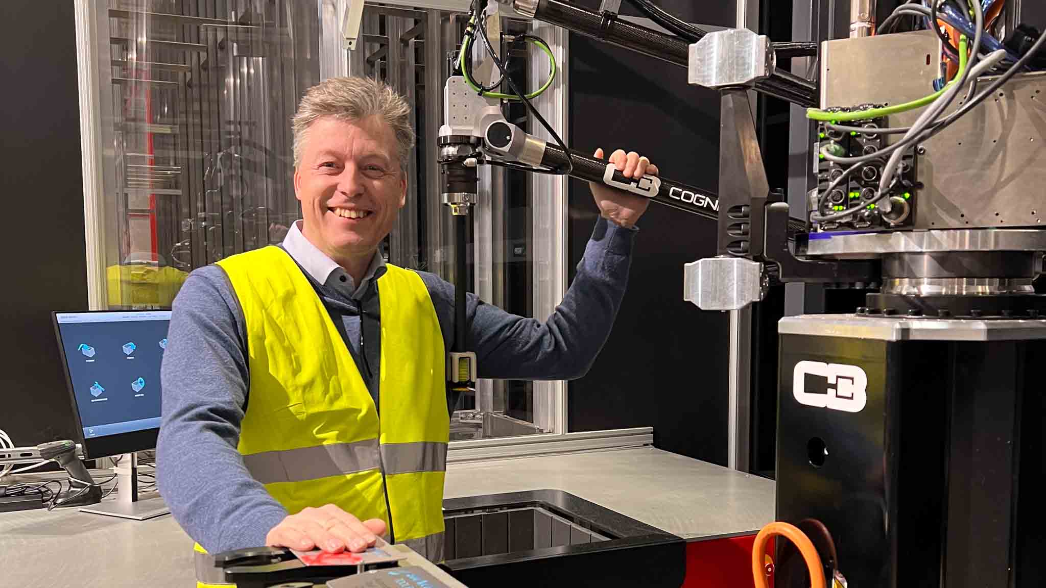 Pick and place robot installation at Nowaste Logistics, Autostore ...