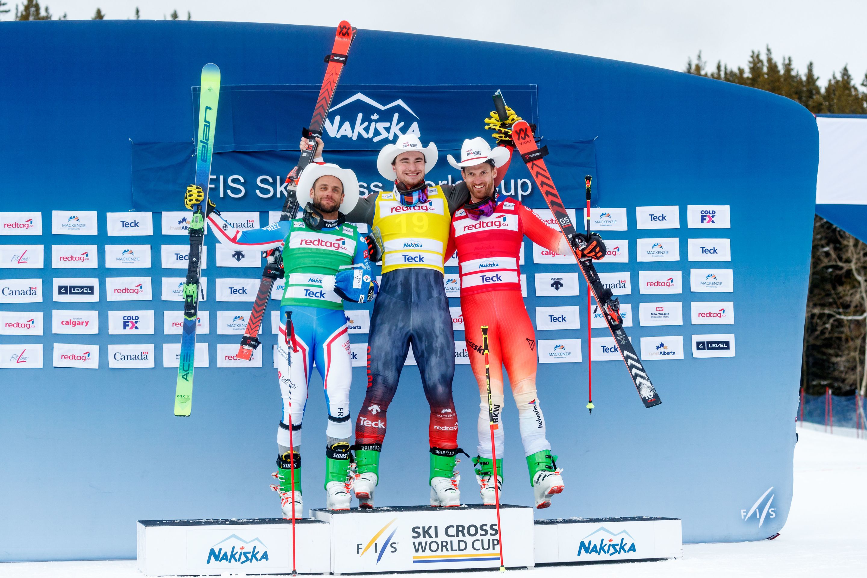 FIS | Team Canada dominate as Howden and Schmidt win on home snow