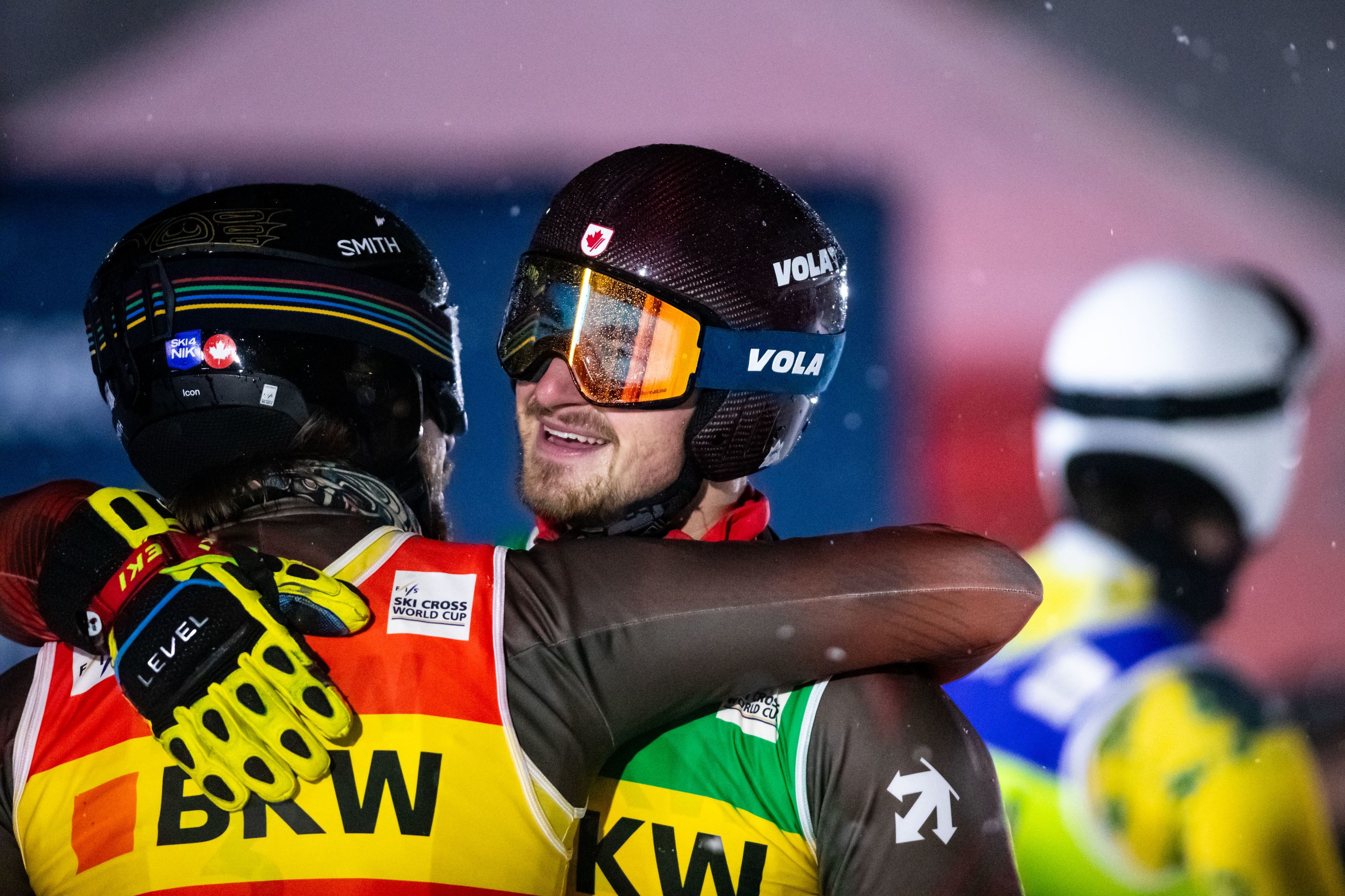 FIS | Schmidt siblings make Ski Cross World Cup history in Arosa