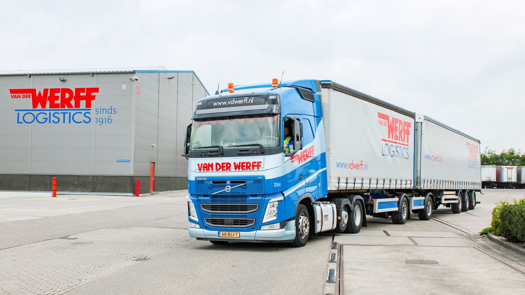 Volume transport | Profiteer van veel laadruimte! Van der Werff - Van ...