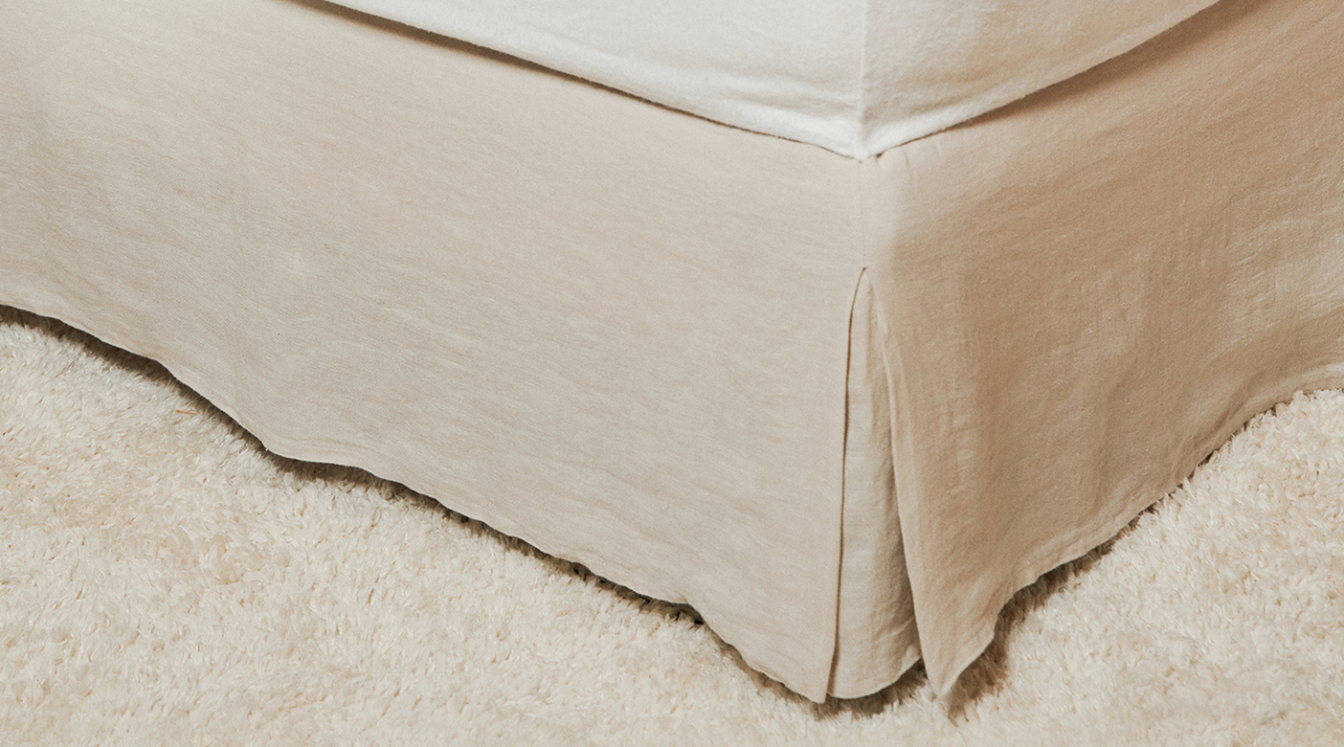 Nos conseils pour choisir le cache-sommier parfait pour votre lit