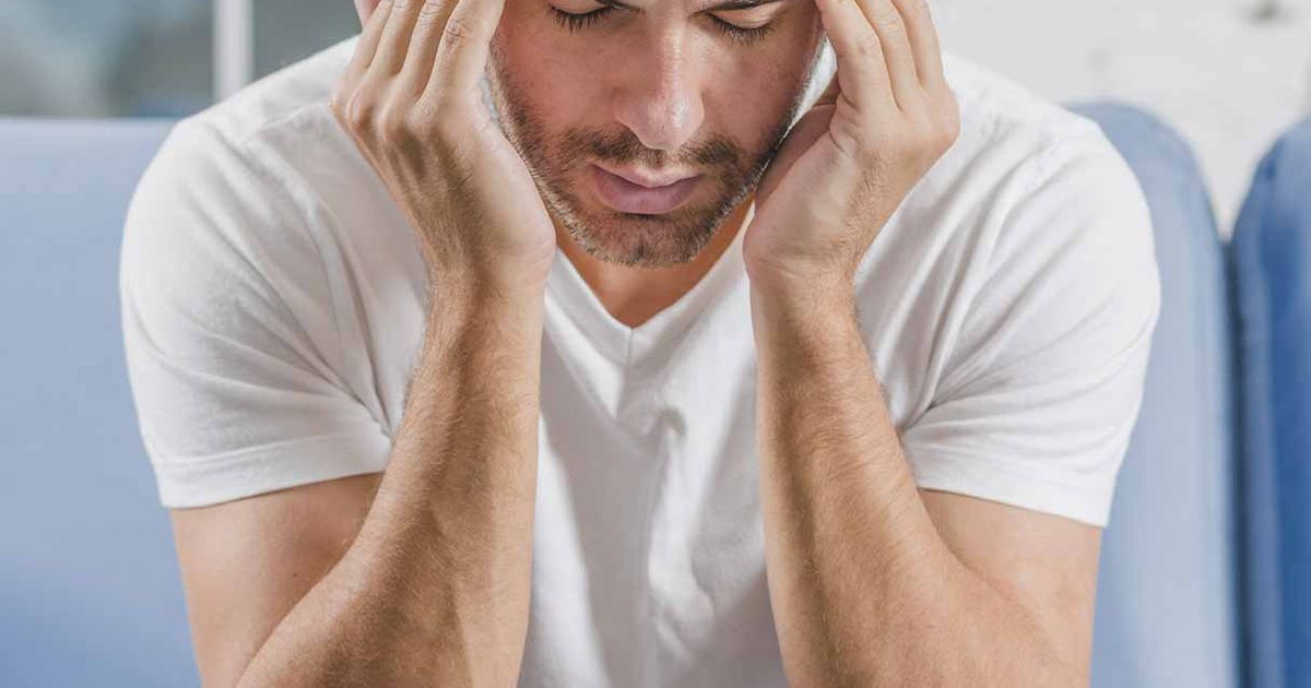 Mal di testa e occhi: cos'è la cefalea oftalmica e come riconoscerla