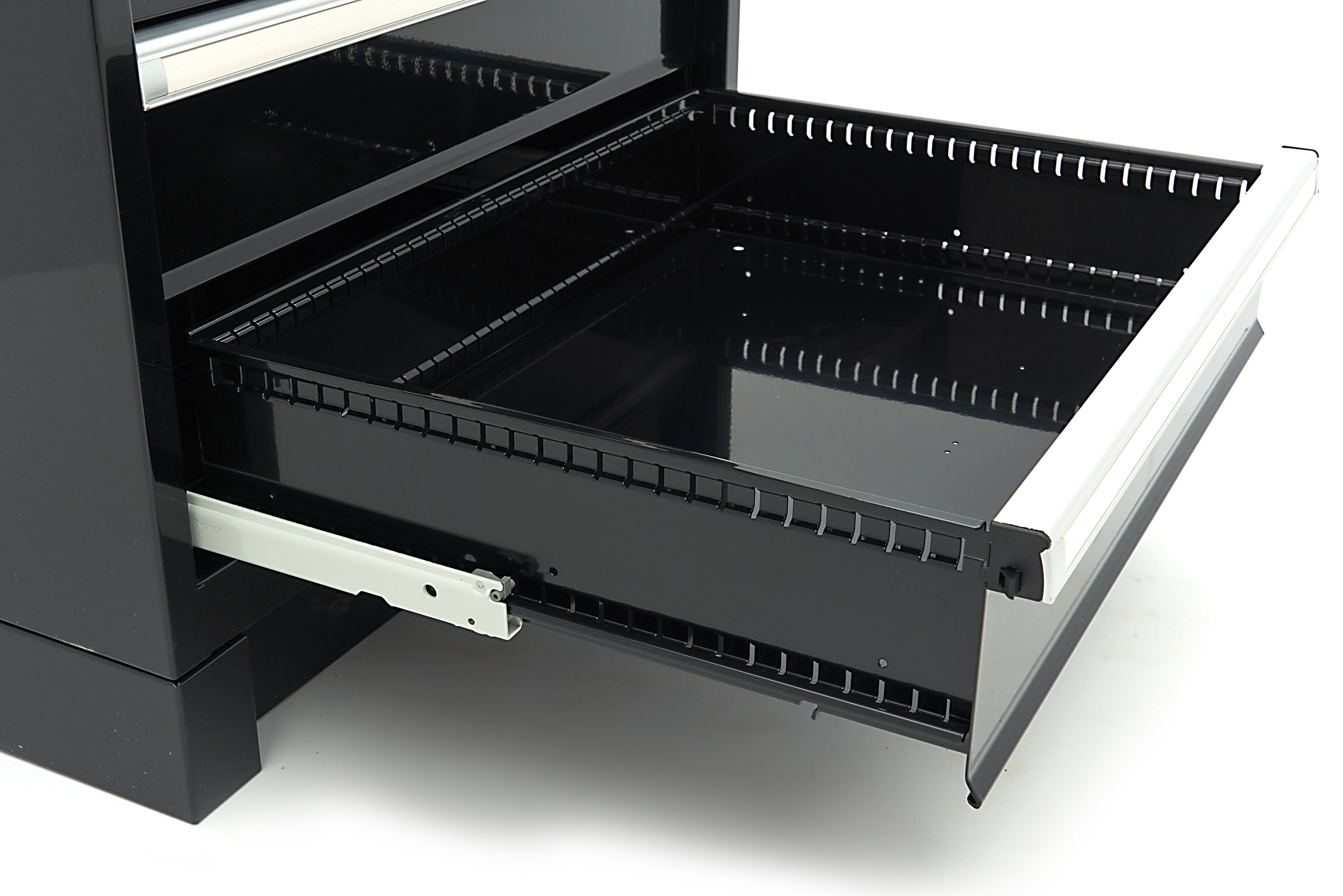 HBM pro gereedschapskast 9 laden | HBM Machines