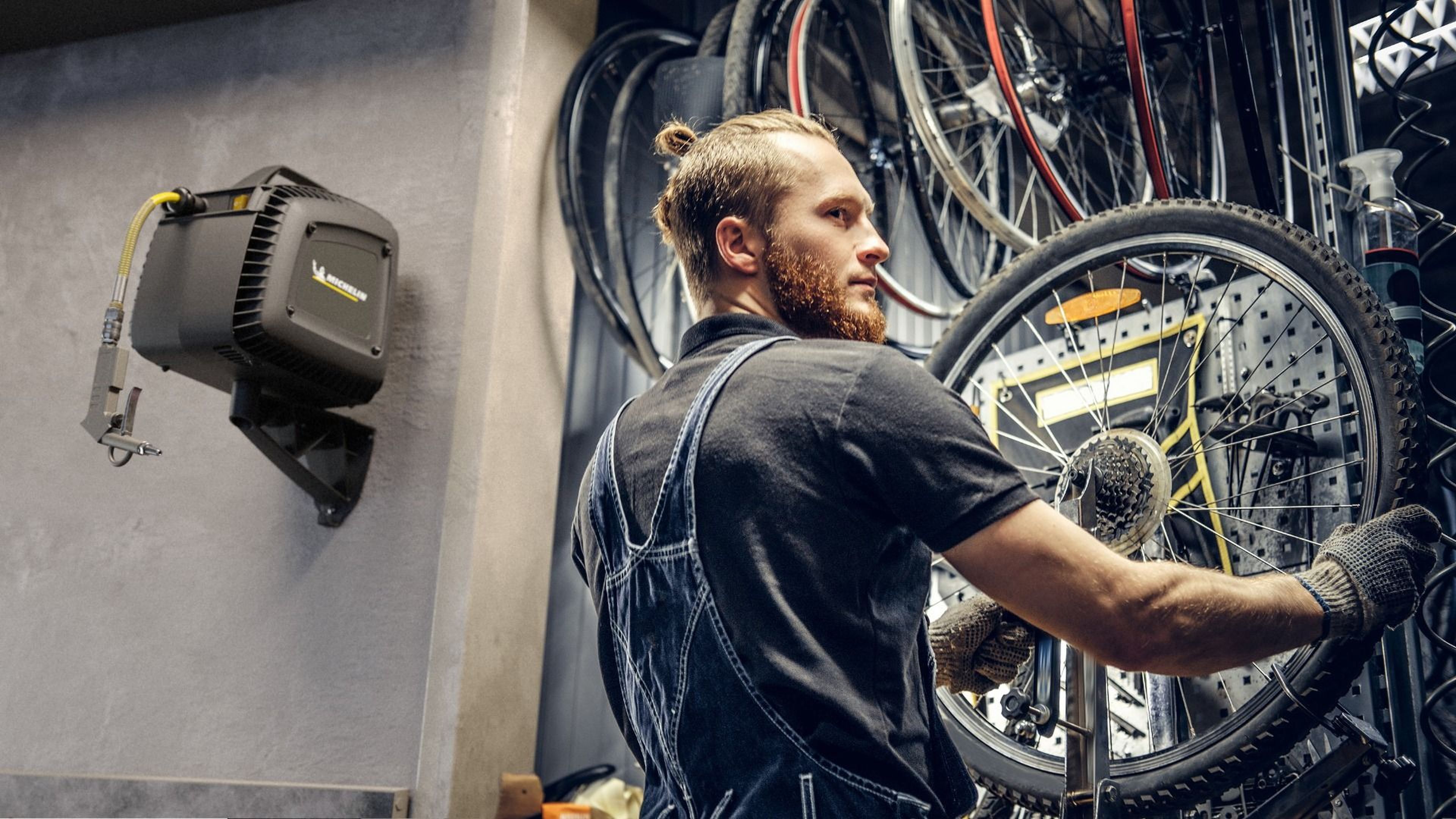 Michelin 7-Meter-Luftaufroller mit integri... | HBM Machines