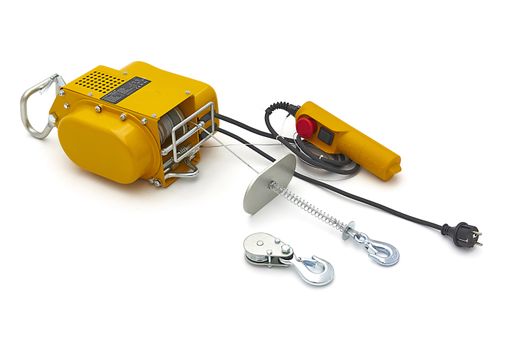 HBM tragbare elektrische hebezeug 12 Meter | HBM Machines