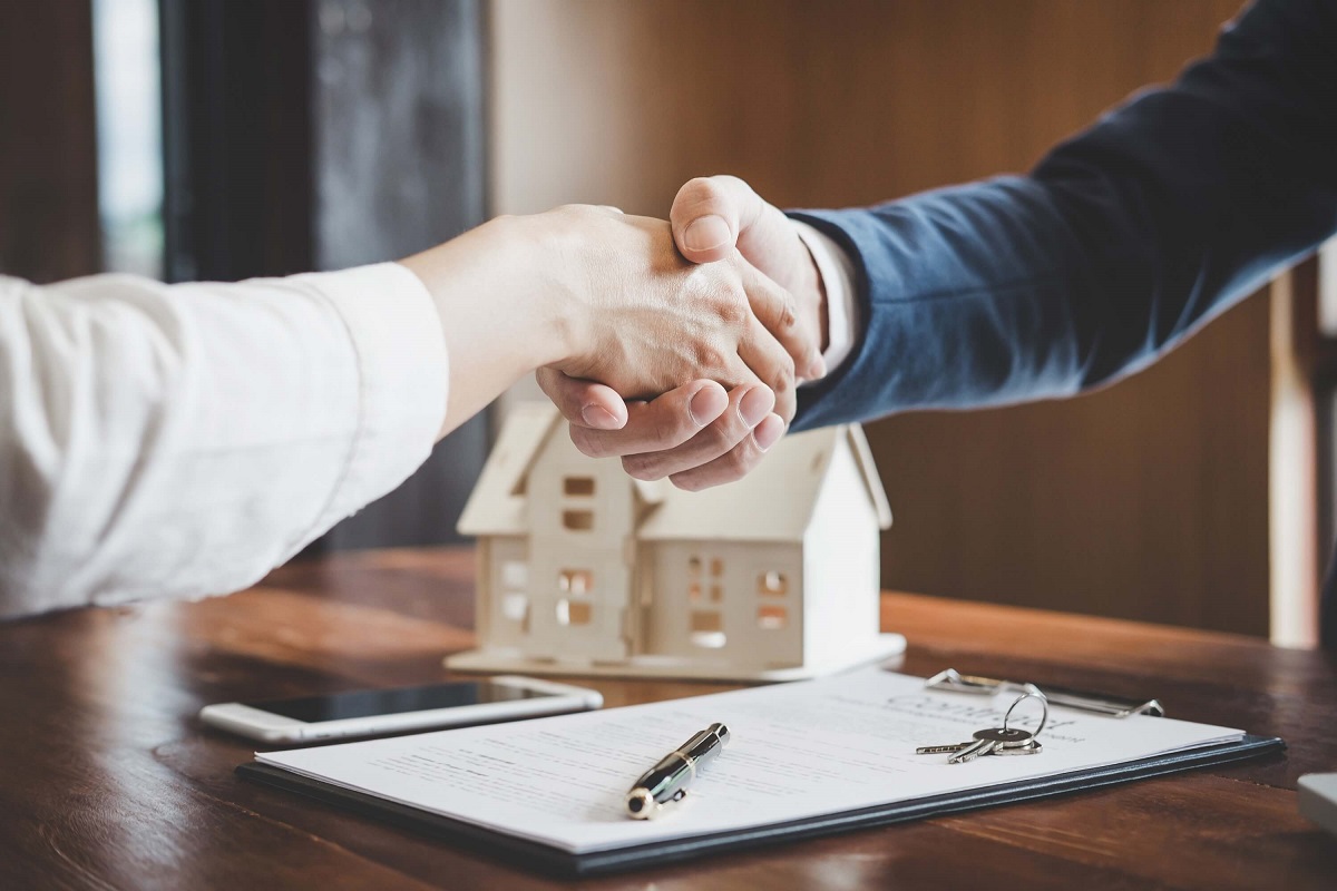 Mortgage broker vs using a bank: which is best for you? | Unbiased