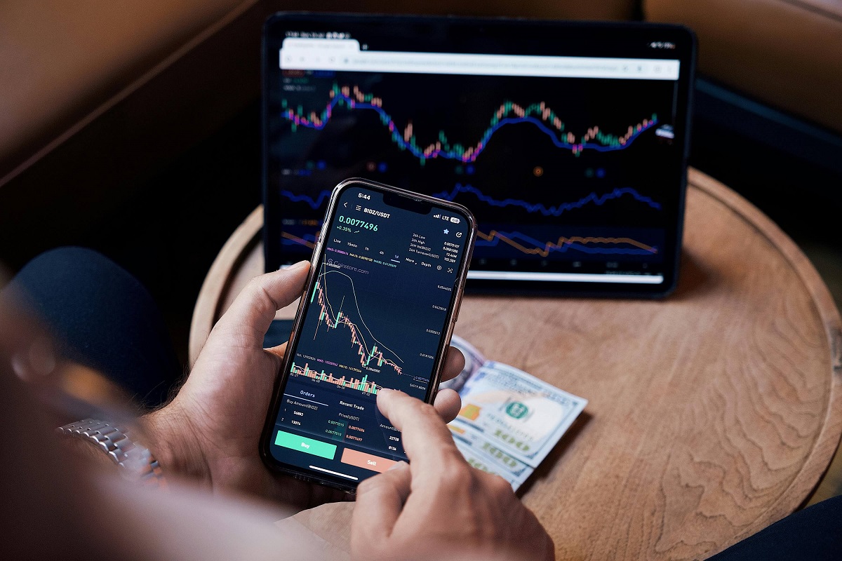 Vanguard vs Fidelity: what’s the difference? | Unbiased