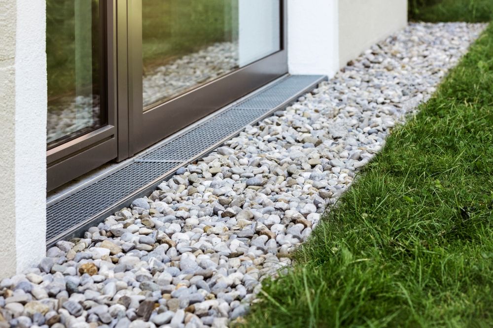 Garden drainage solutions | Fix soggy lawns & waterlogged soil ...