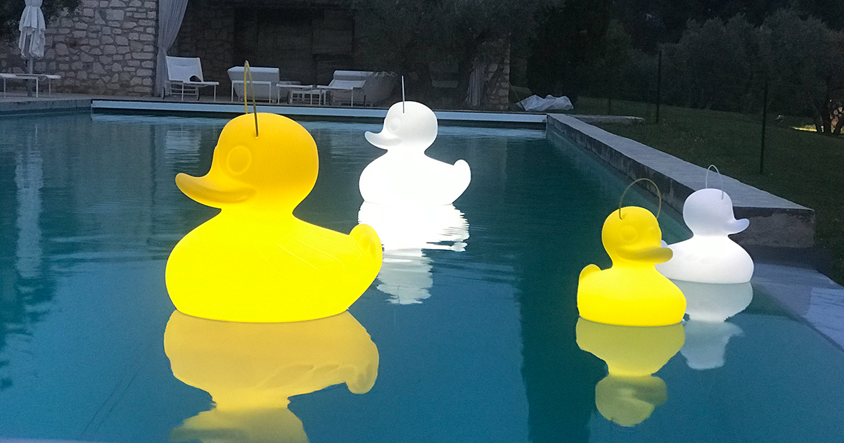 Pool lighting and pool lamps
