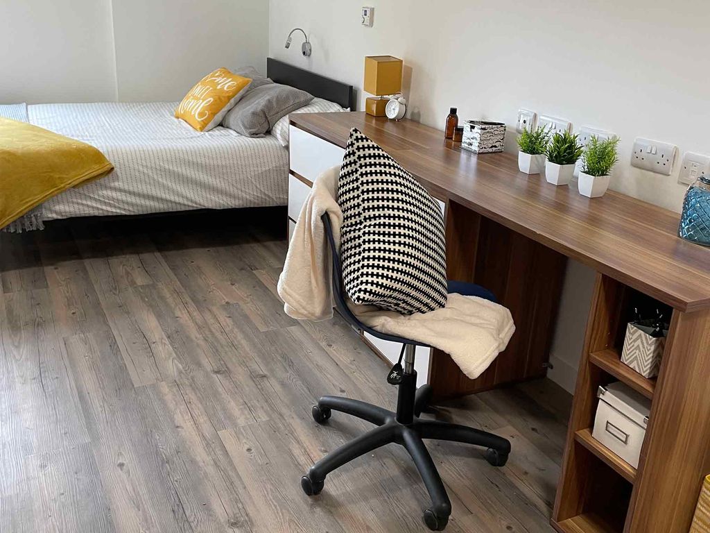 Austin Hall Leeds - Mansion Student Accommodation