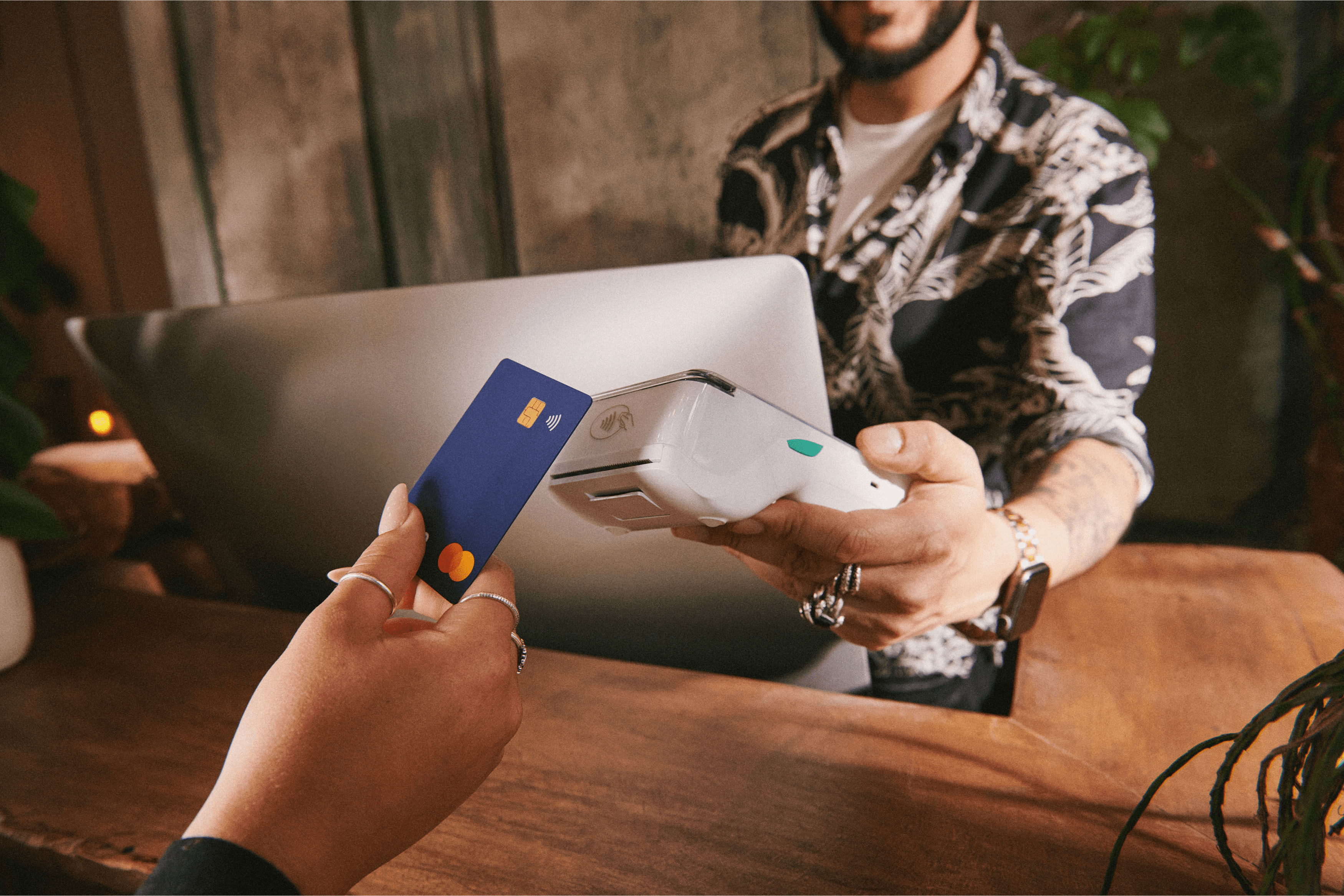 Portable card machine – Take payments anywhere you trade | Dojo
