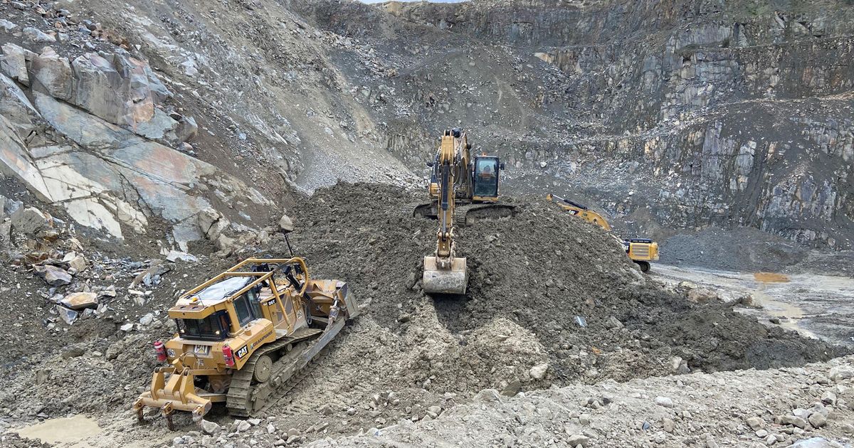 Quarry Earthworks Operations at SBI Quarries - Symal - Symal