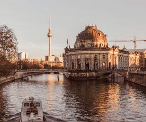 Colonies - Bienvenue chez vous