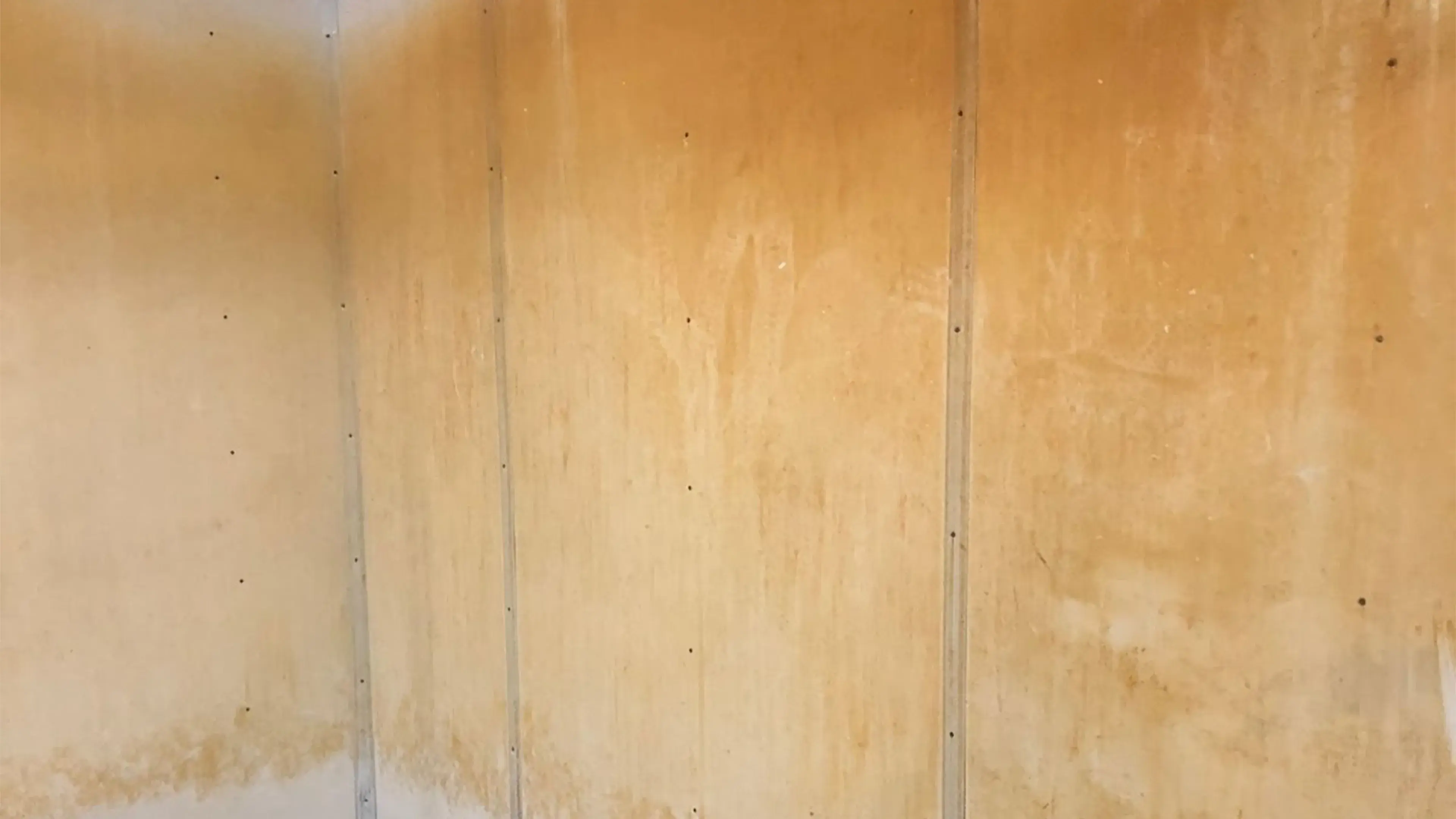 In 7 stappen de pluimveestal schoonmaken