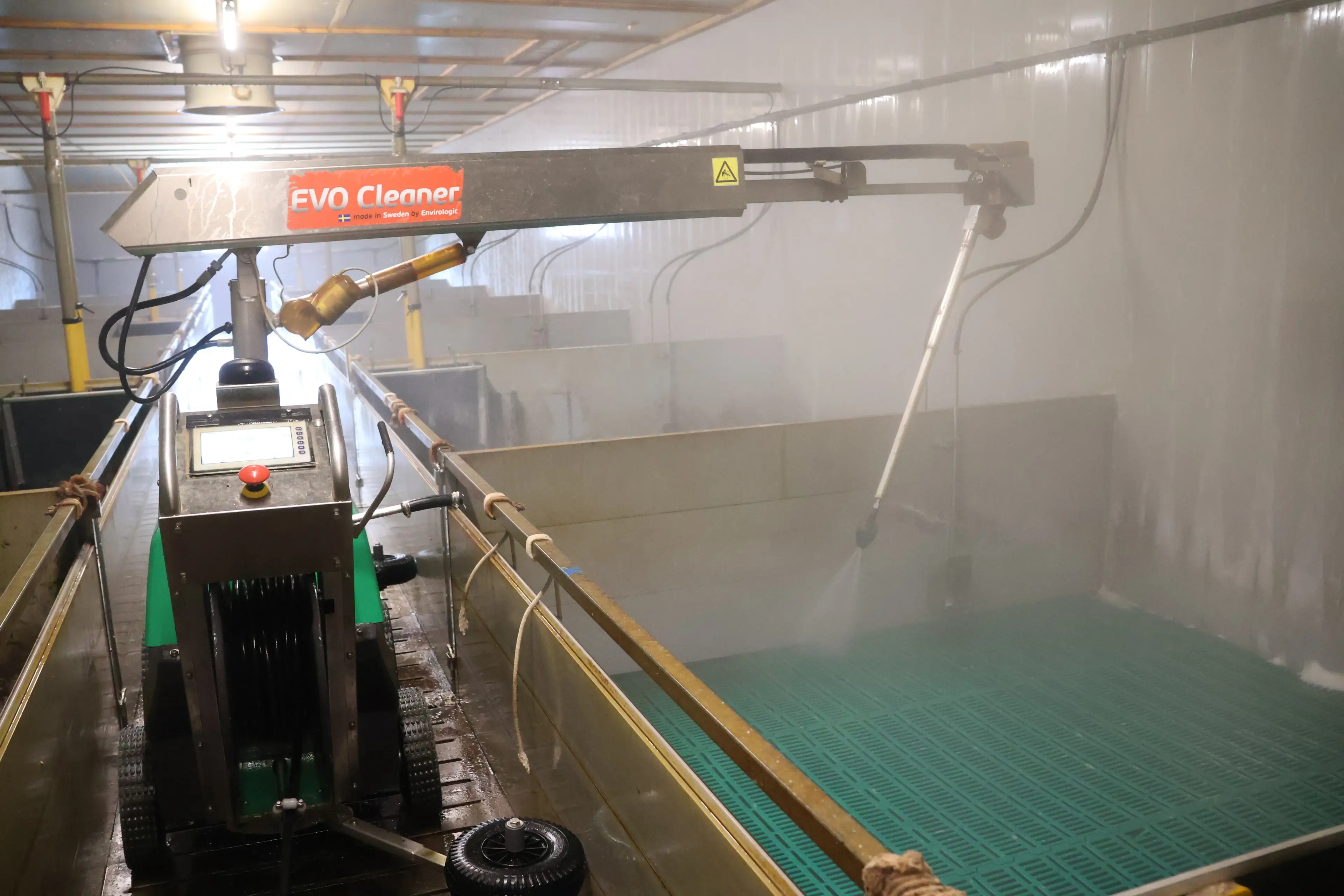 EVO Cleaner Spuitrobot - Efficiënte Spuitrobot voor Varkensstallen