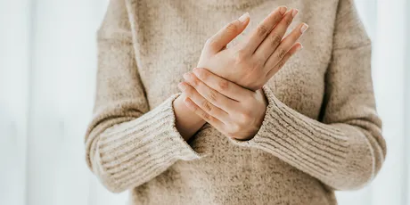 Kapselriss im Finger? Hilfe durch Orthesen & Bandagen