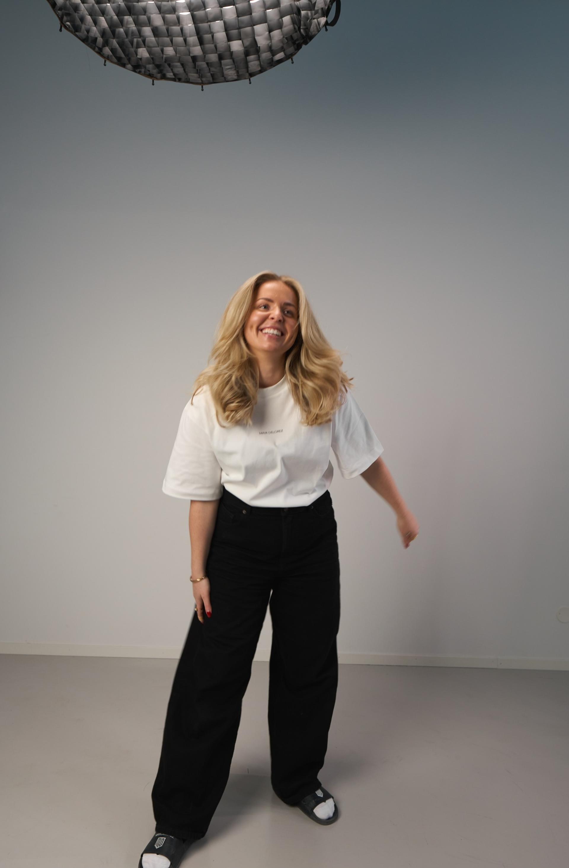 Maya Delorez | About us