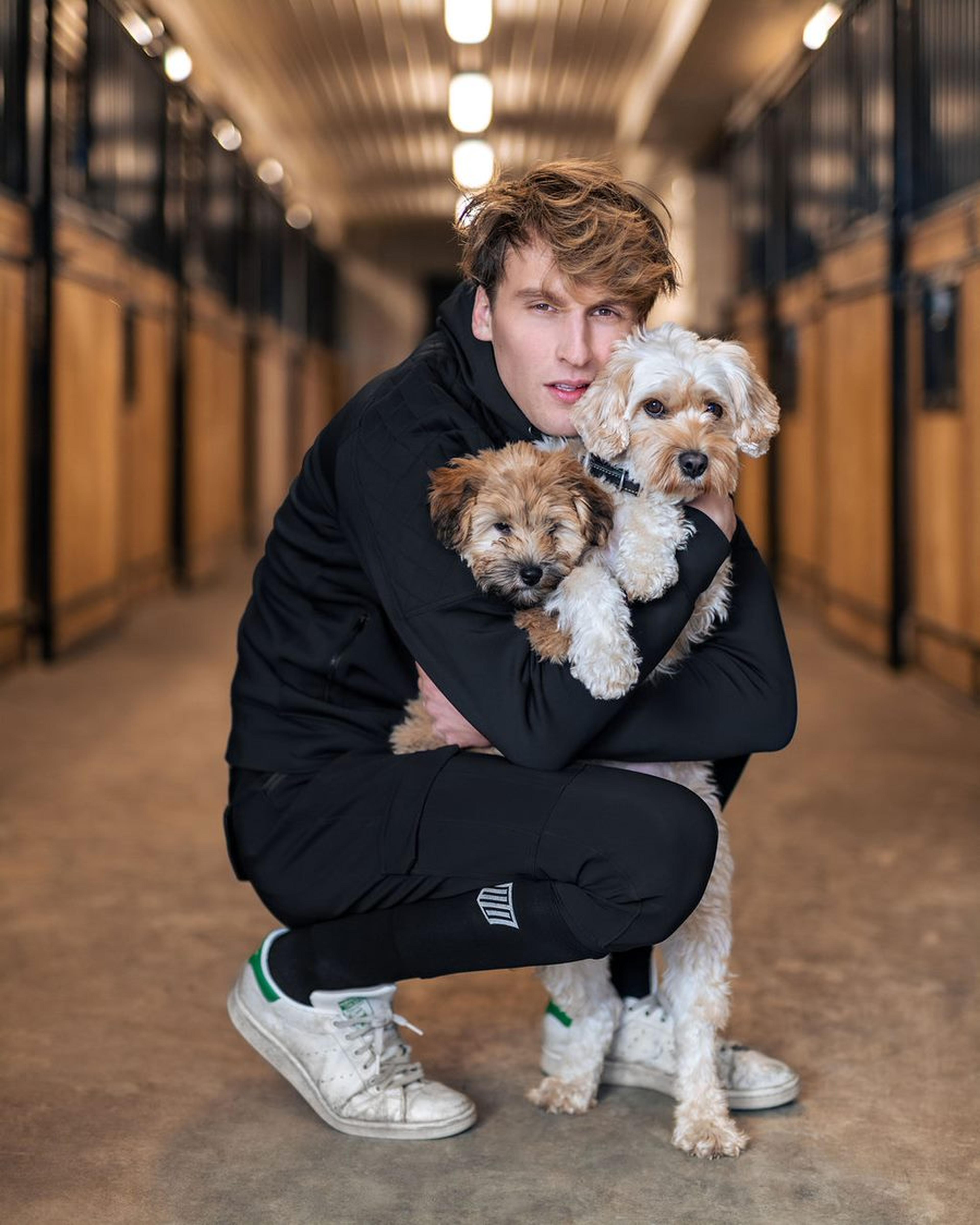 Carl Hedin - Maya Delorez