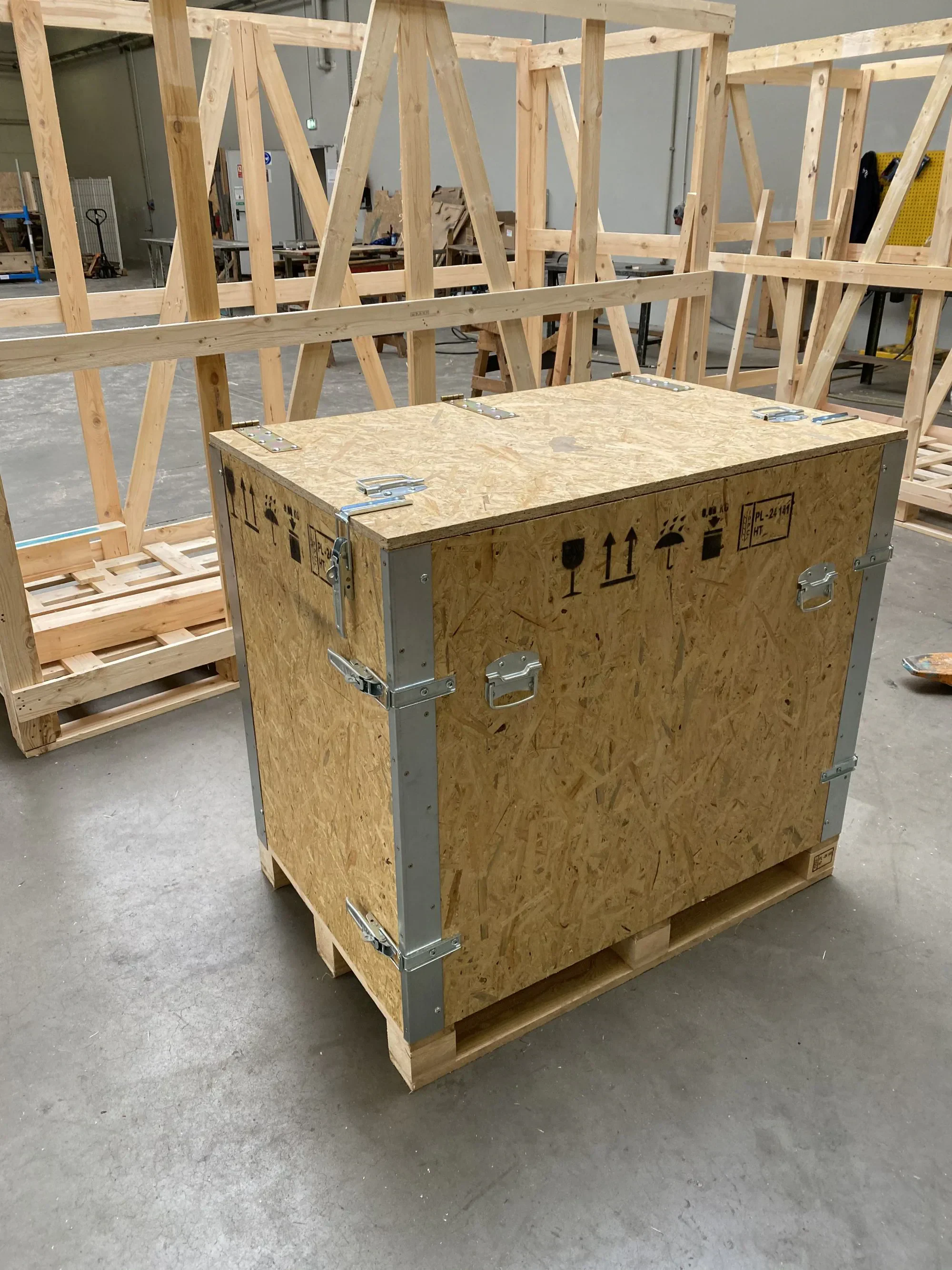 UN-Approved PLYWOOD BOXES | Berlin Packaging