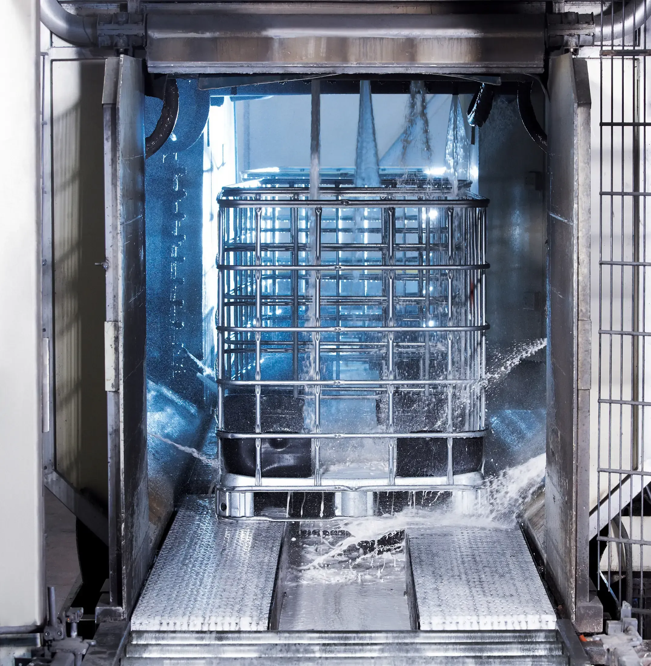 Contenitori Intermedi per Liquidi (IBC) | Berlin Packaging