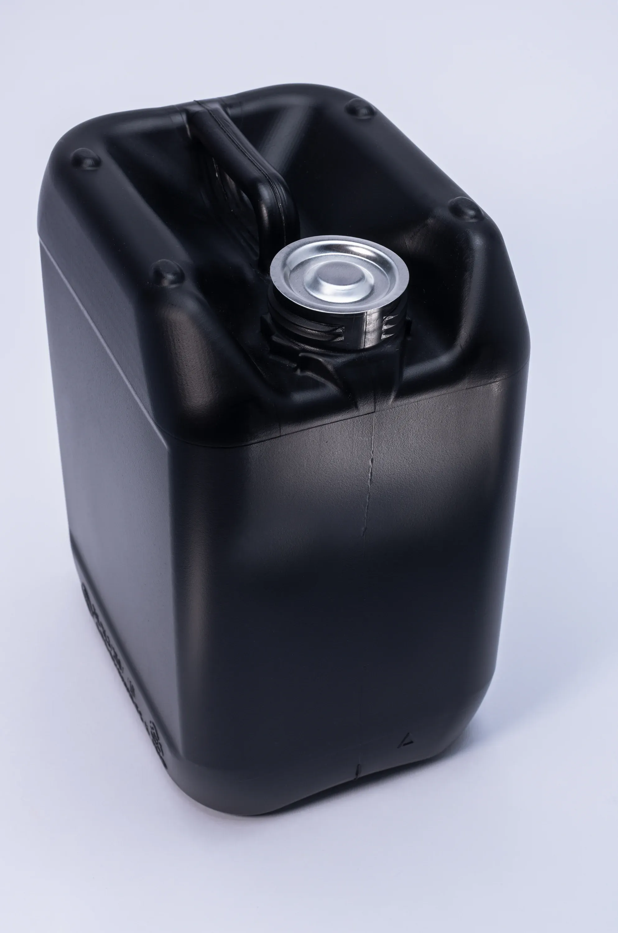 Seal Closures & Sealing Machines - Industrial Packaging | Berlin Packaging