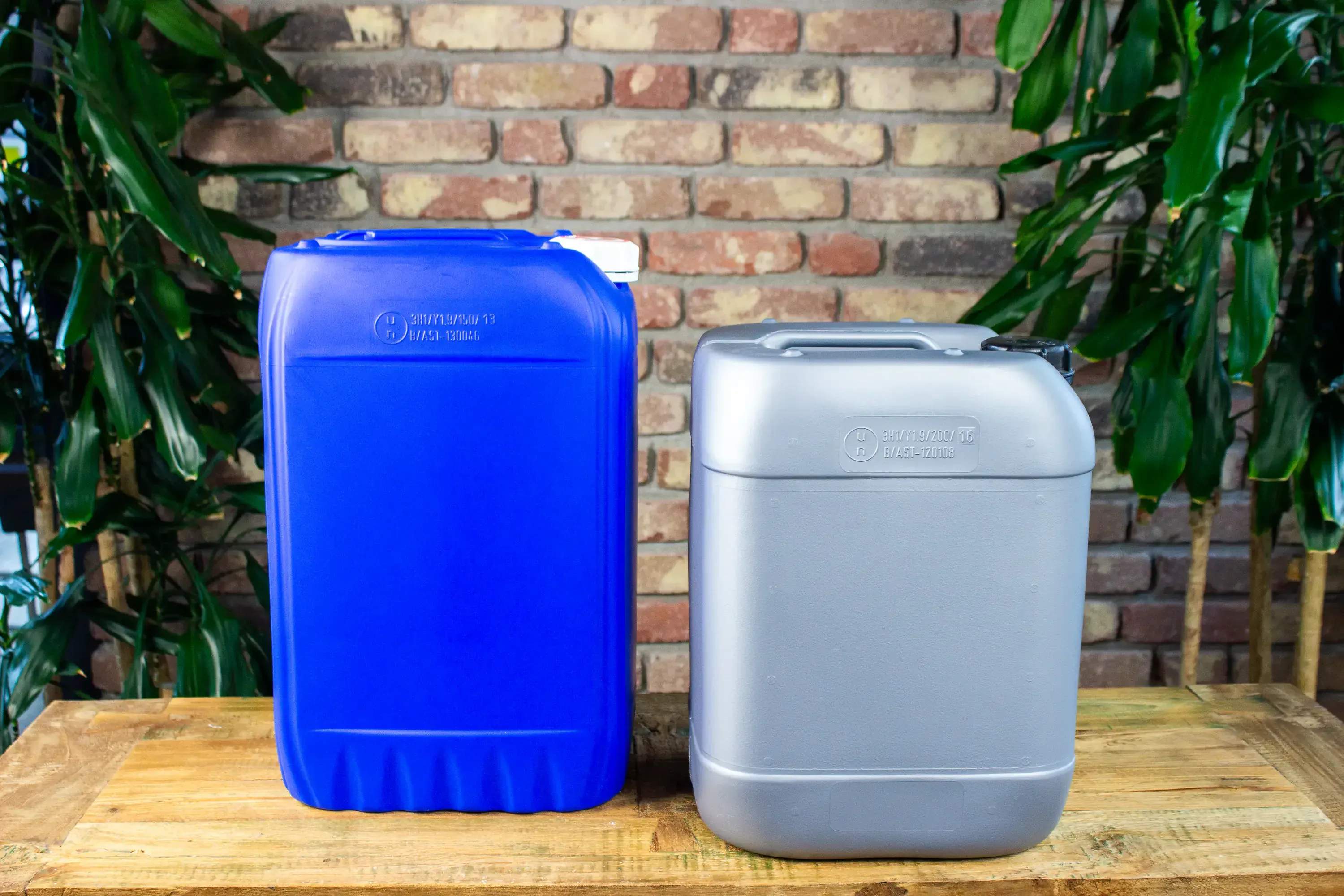 UN-Approved Jerrycans | Berlin Packaging