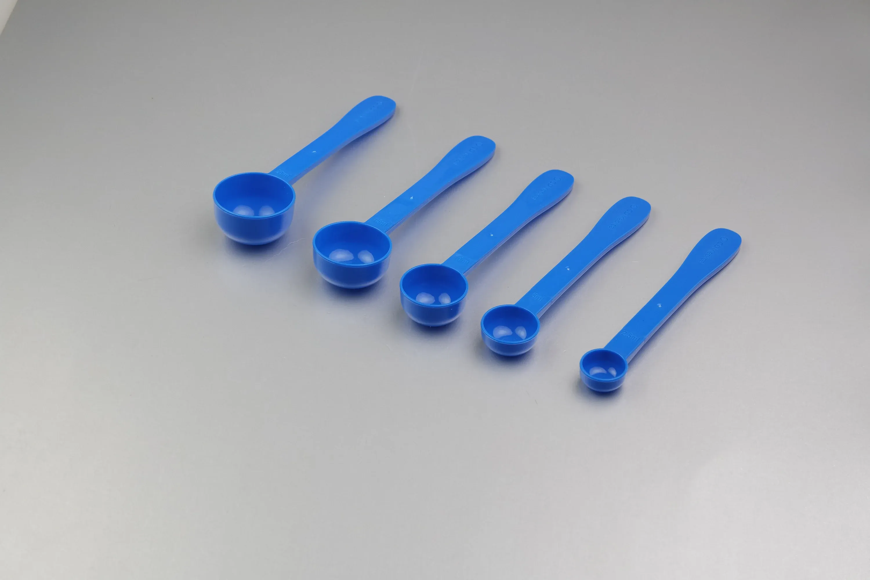 Measuring Spoons & Cups - Industrial Packaging | Berlin Packaging