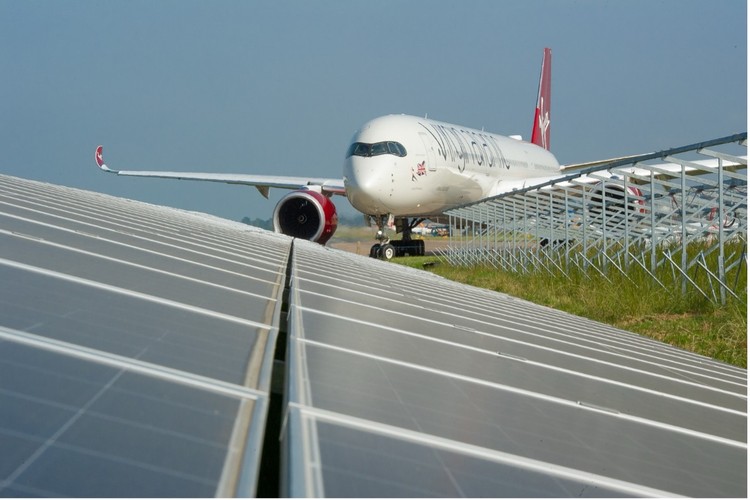 Edinburgh Airport - AMPYR Solar Europe