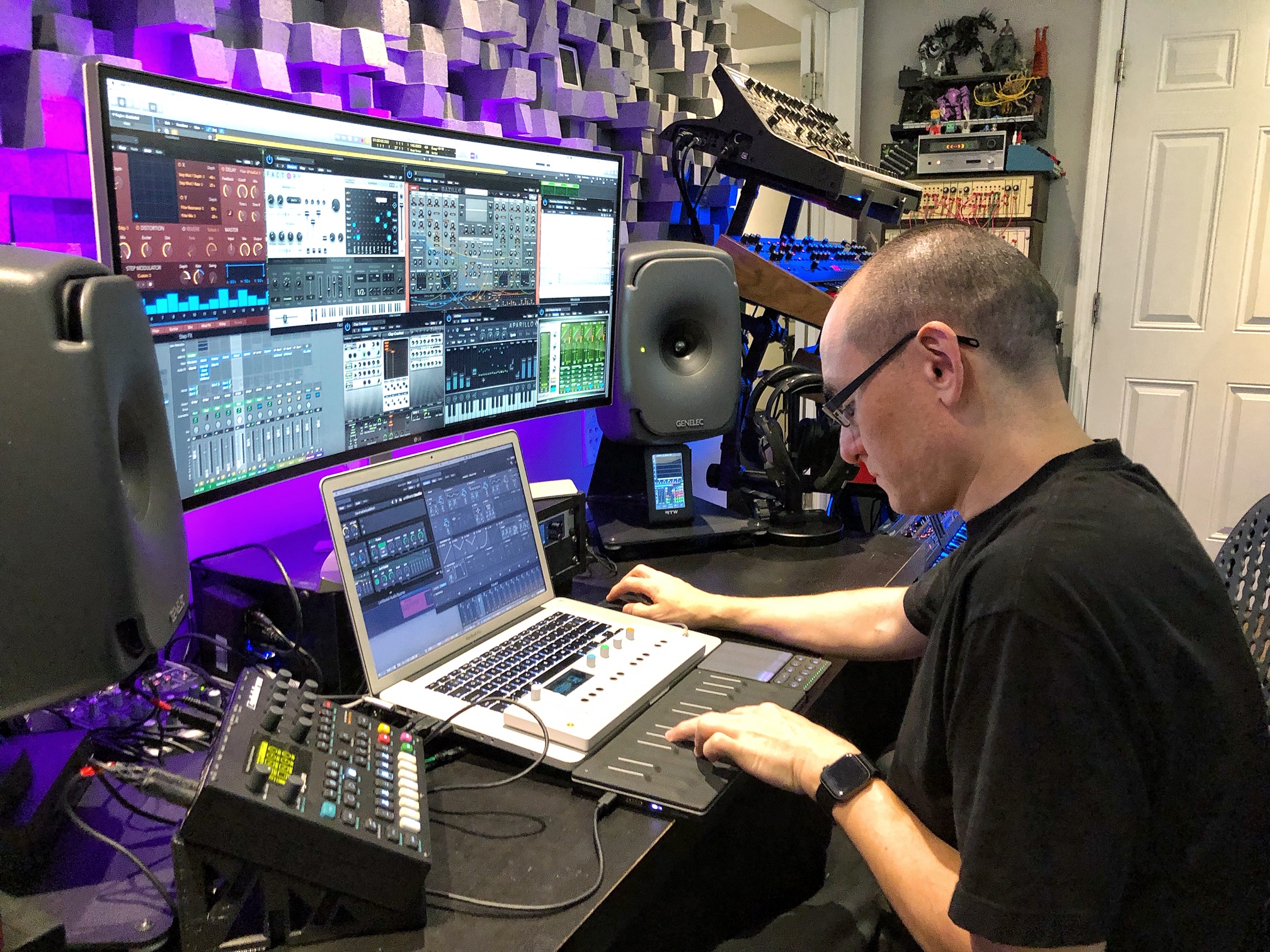 "Whoa this is crazy!": Richard Devine's favorite keyboard | ROLI