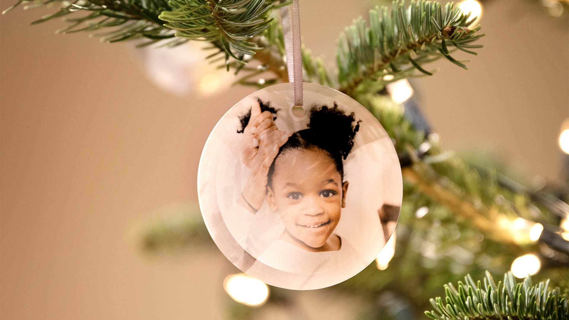Popsa Launches Personalised Christmas Decorations