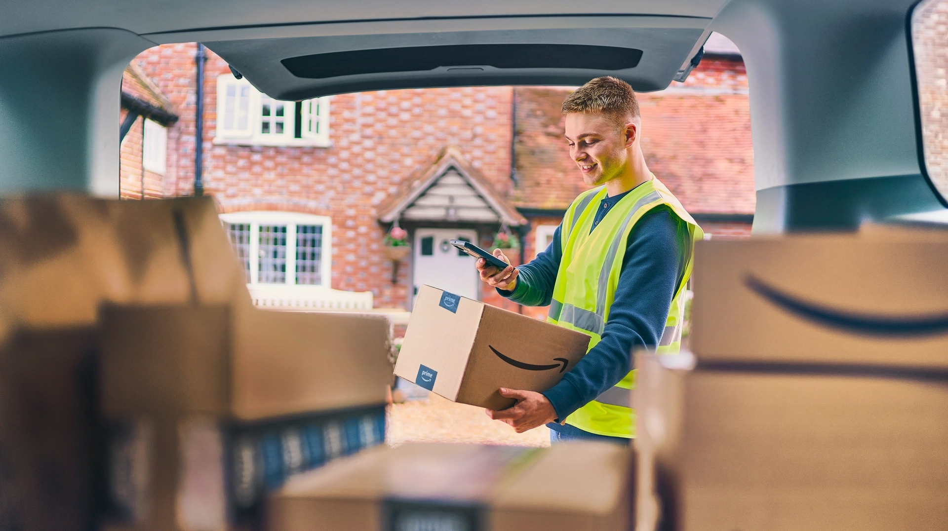 What insurance do I need for Amazon Flex in London? | Splend