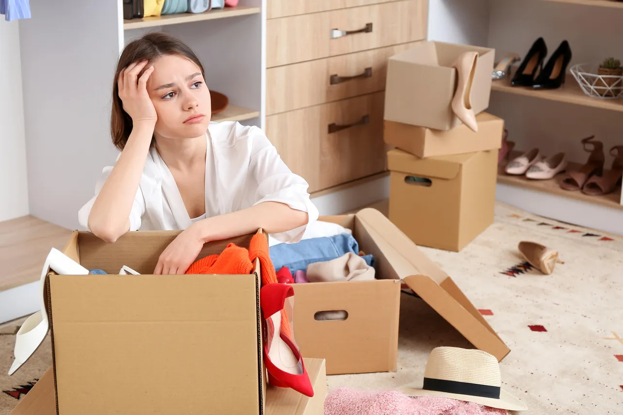 8 Decluttering Tips for a Neat Home | Justlife