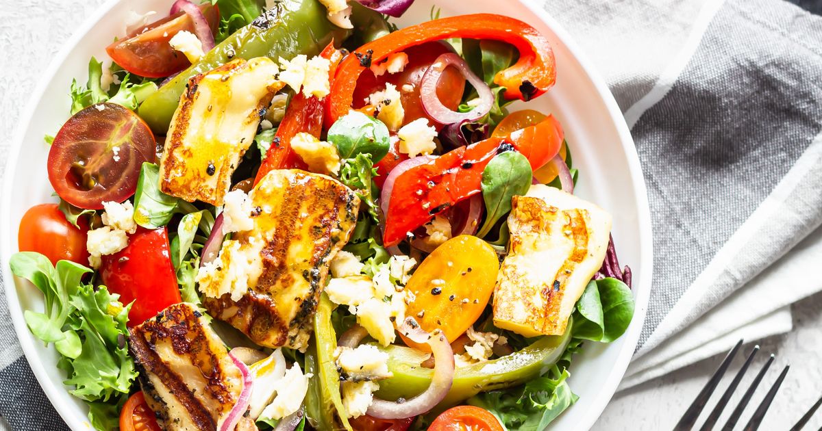 Bunter Halloumi-Salat vom Grill | Bauernzeitung