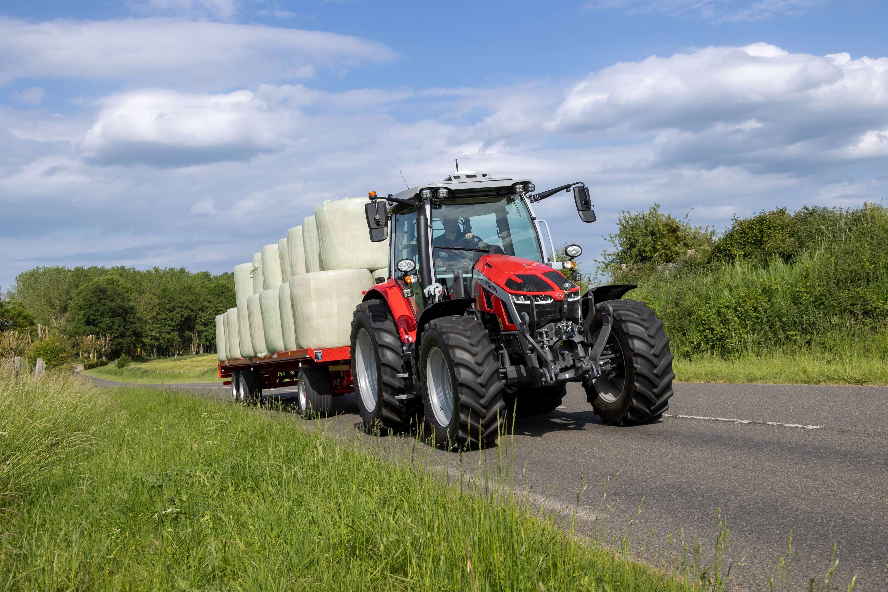 Neuer MF 5S mit Dyna-VT Stufenlosgetriebe | Bauernzeitung