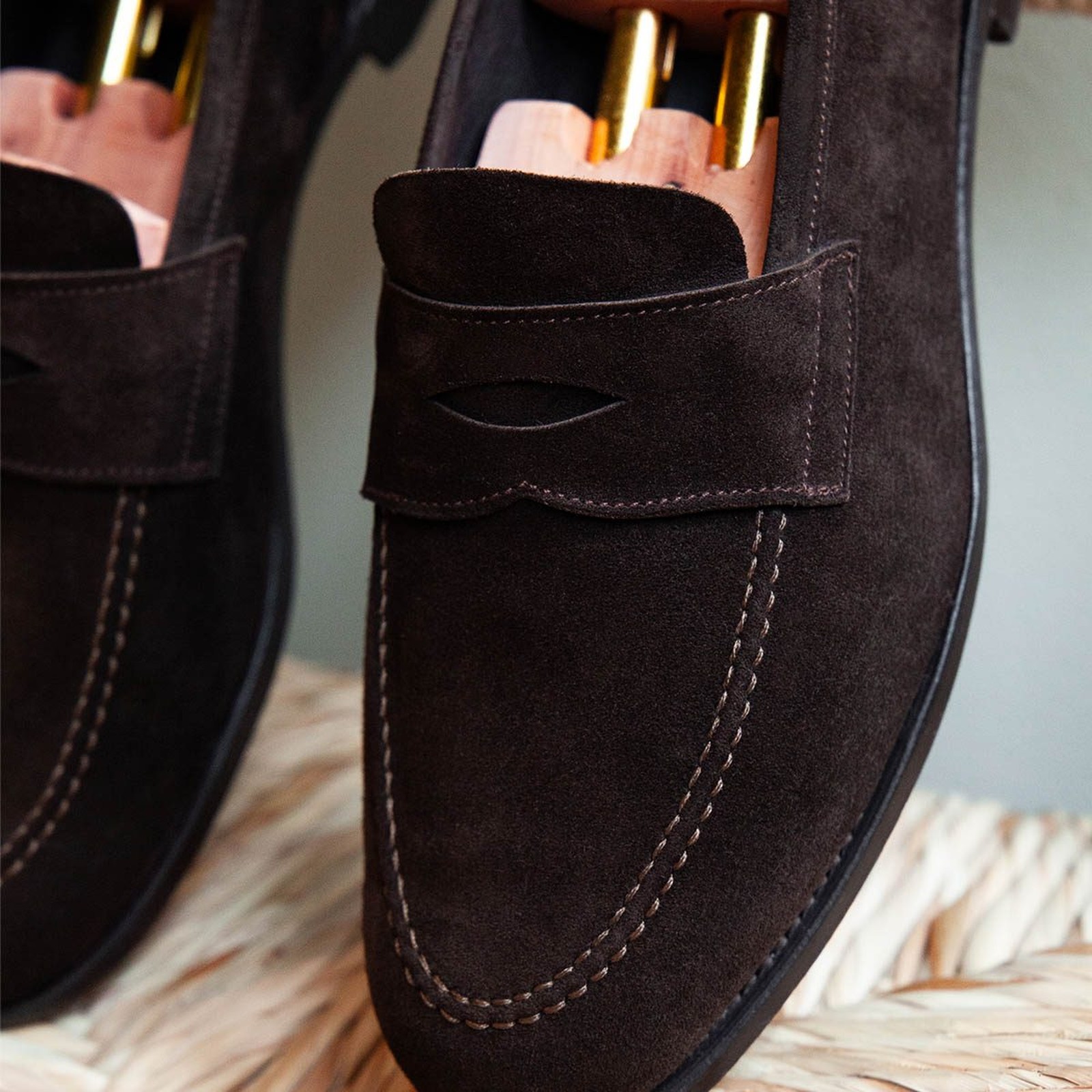 How to Restore Suede Shoes | Step-by-Step | MORJAS