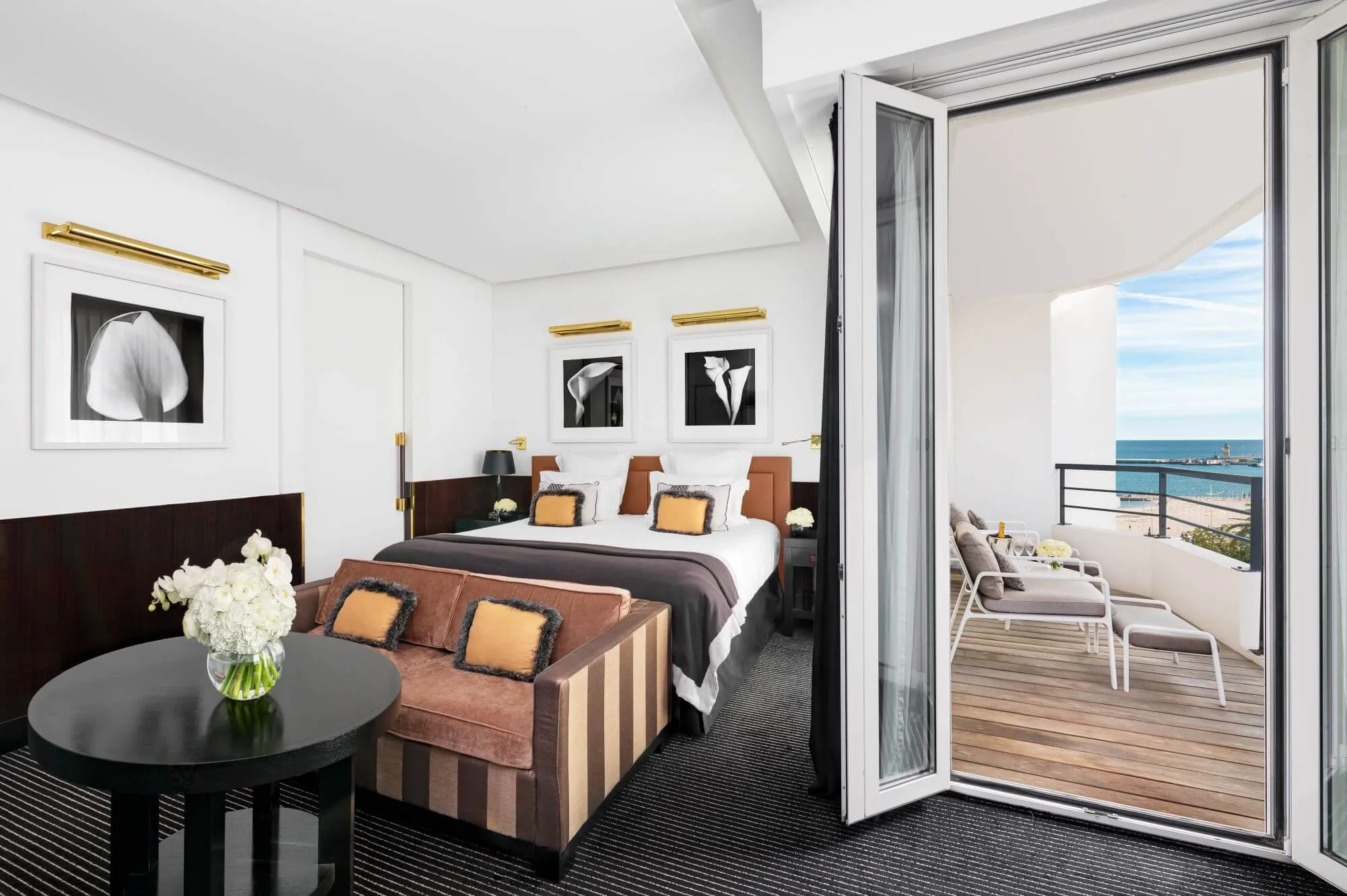 Junior Suite Partial Sea View with Balcony Le Majestic Hotel