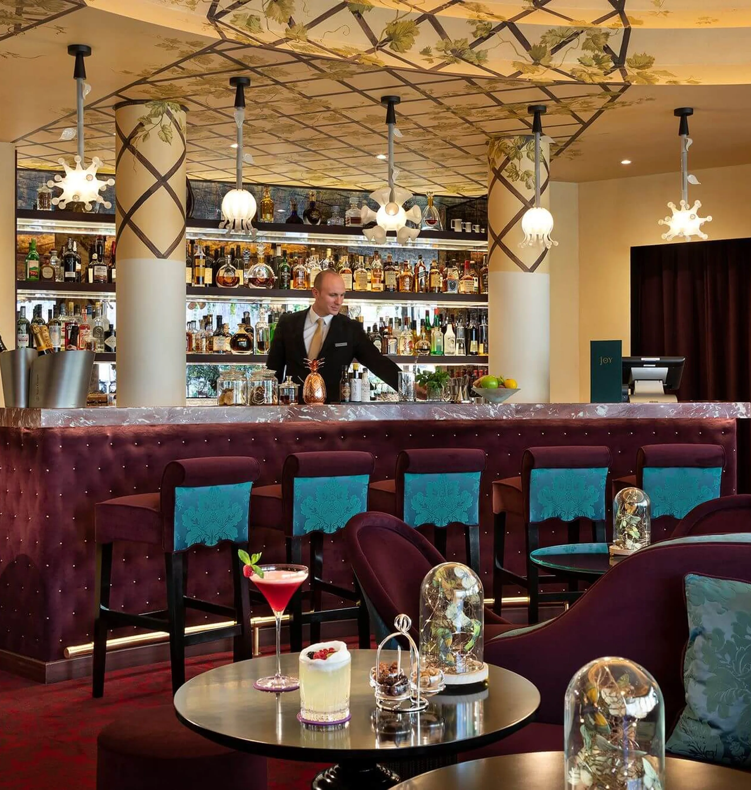 Joy Bar - Bar in Paris | Barrière Hotels
