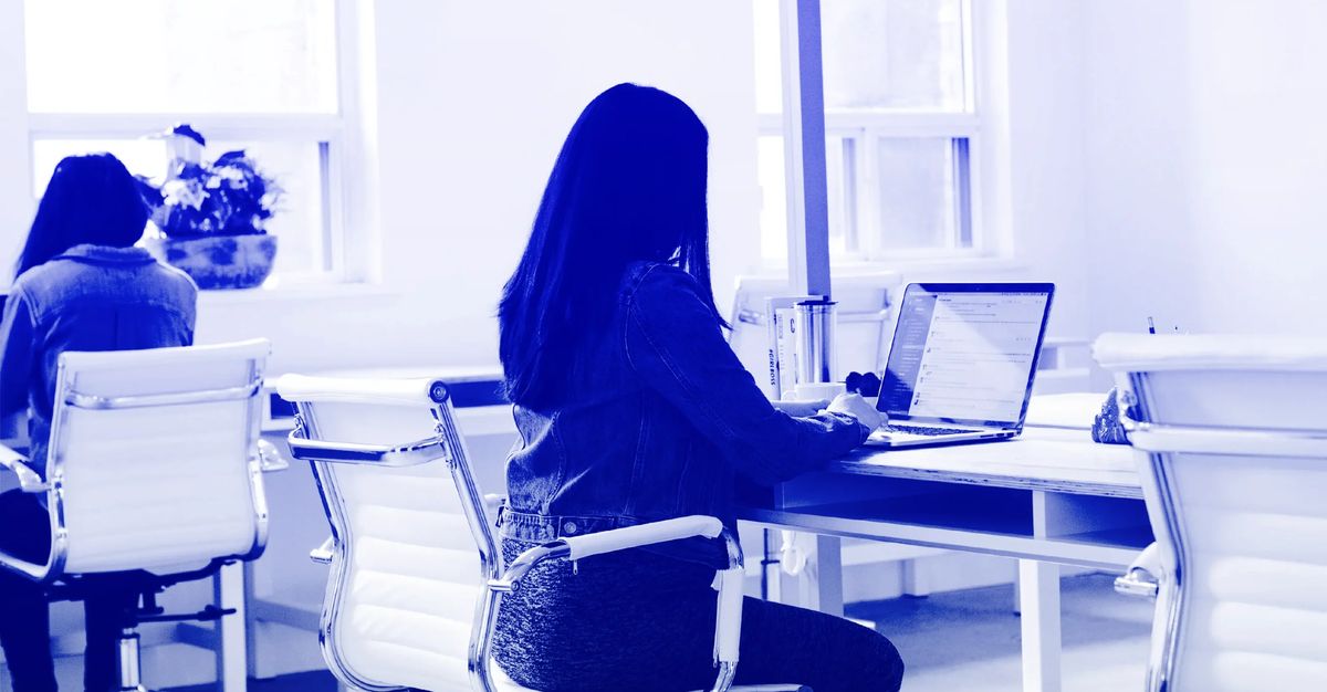 Overcoming Common Pain Points in Expense Management | Perk