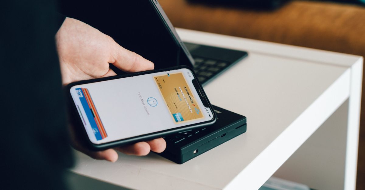How to simplify travel expense management | Perk