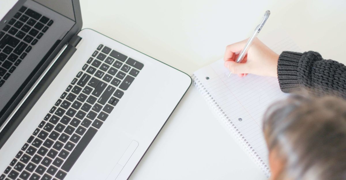 The Complete Business Travel Checklist | Perk