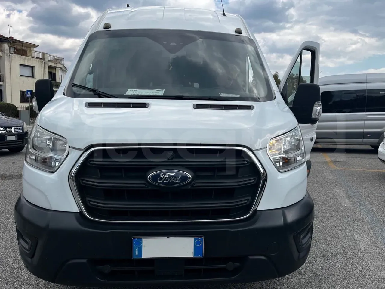 Used Ford Transit 2019 18-Seat Minibus Euro 6 for Sale - Fleequid