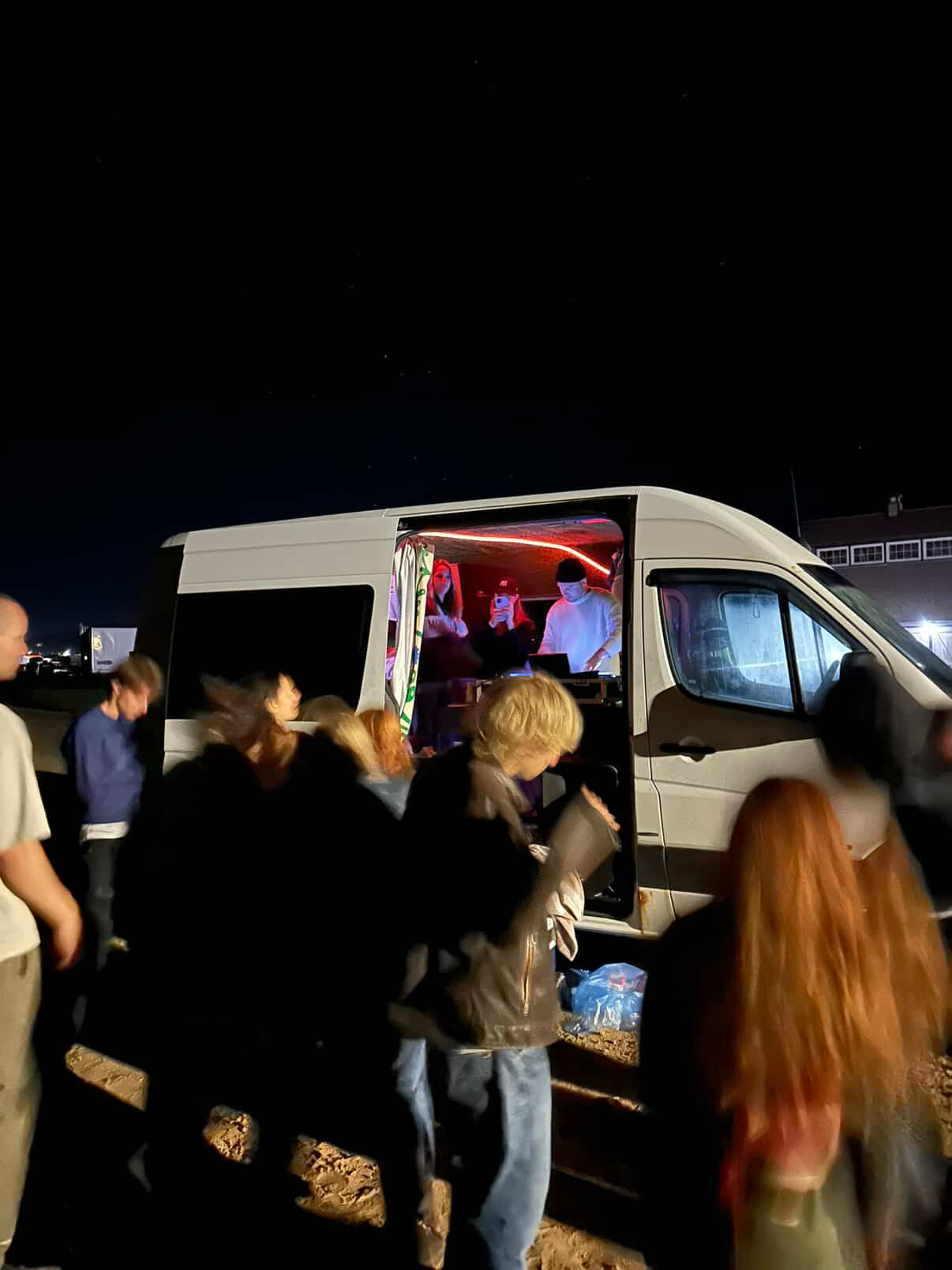Rave Dans Van